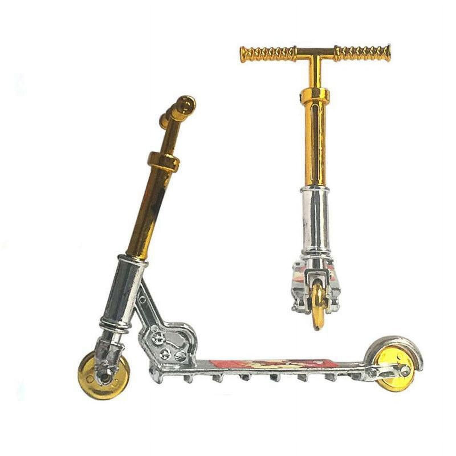 DLQT Two-Wheeled Scooter (Gold Head And Silver Body) Mini Simulation ...