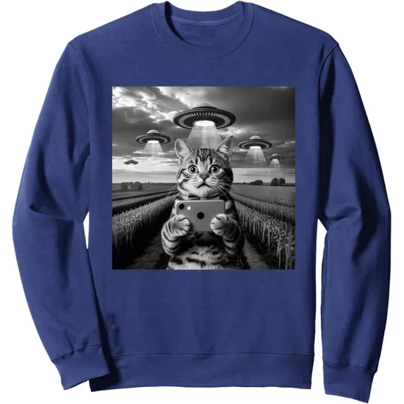 DOPASHIRT Cat Selfie With Alien Ufo Funny Cat Crewneck Sweatshirt ...