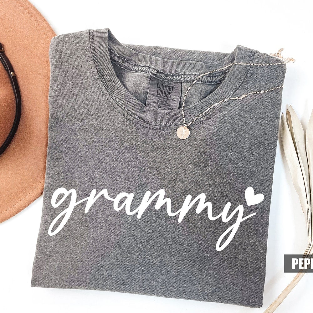 DOPASHIRT Grammy Shirt, Trendy Granny Clothes, Grandma T-Shirt, Cool ...