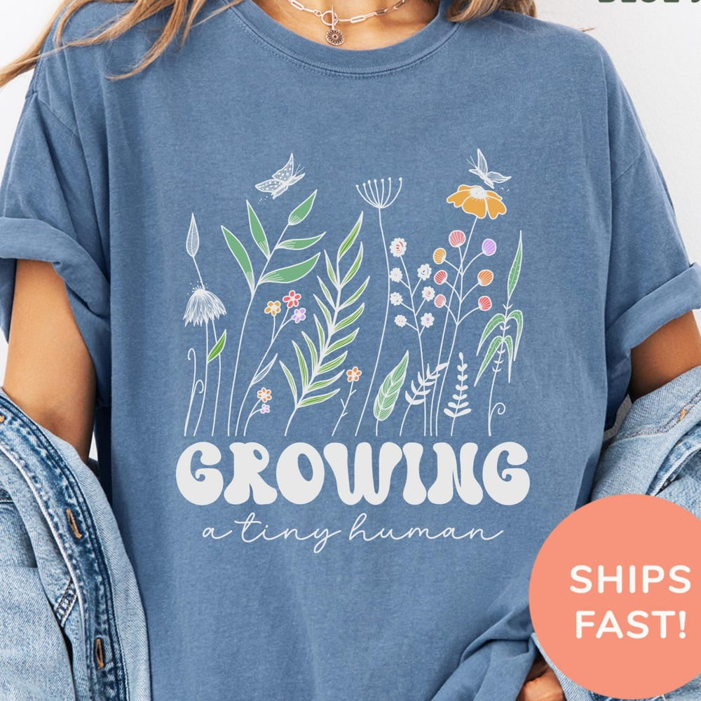 DOPASHIRT Growing A Tiny Humans Shirt, Cute Pregnancy T Shirt ...