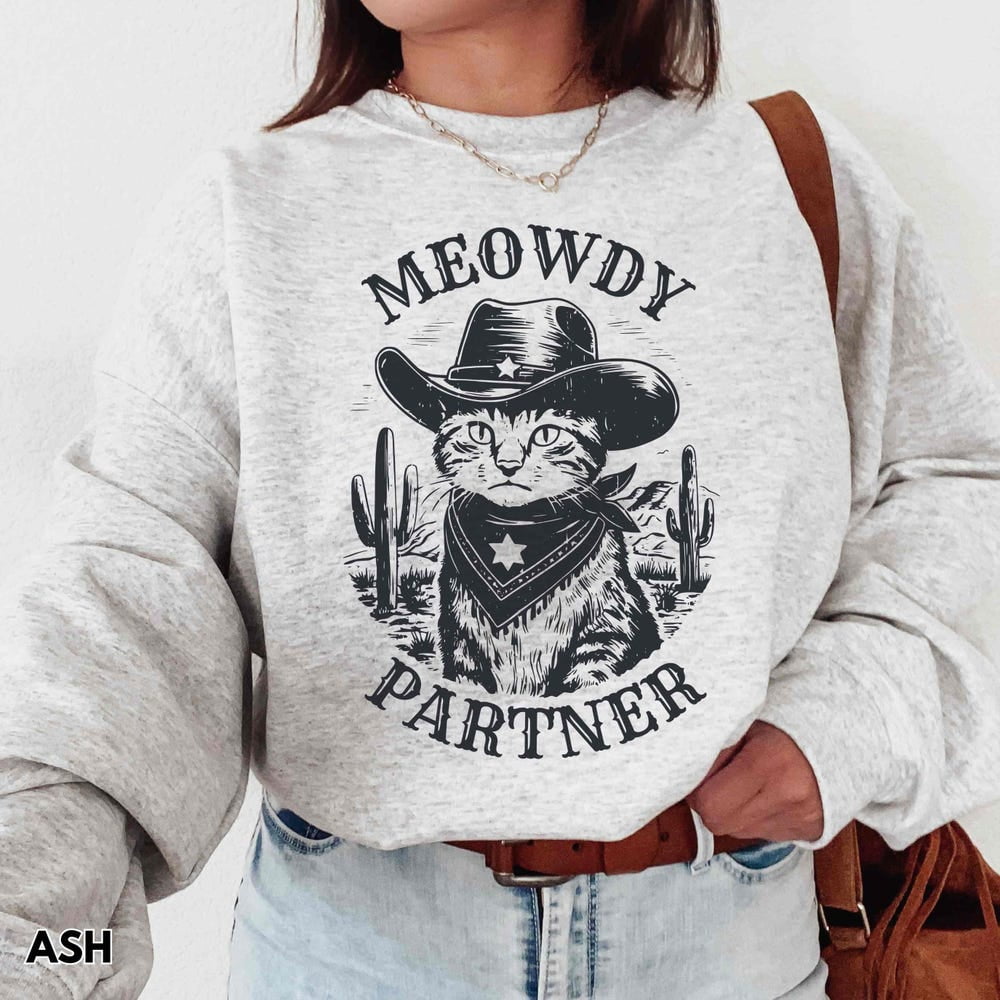 DOPASHIRT Meowdy Partner Cowboy Cat Shirt, Funny Vintage Western Cat ...