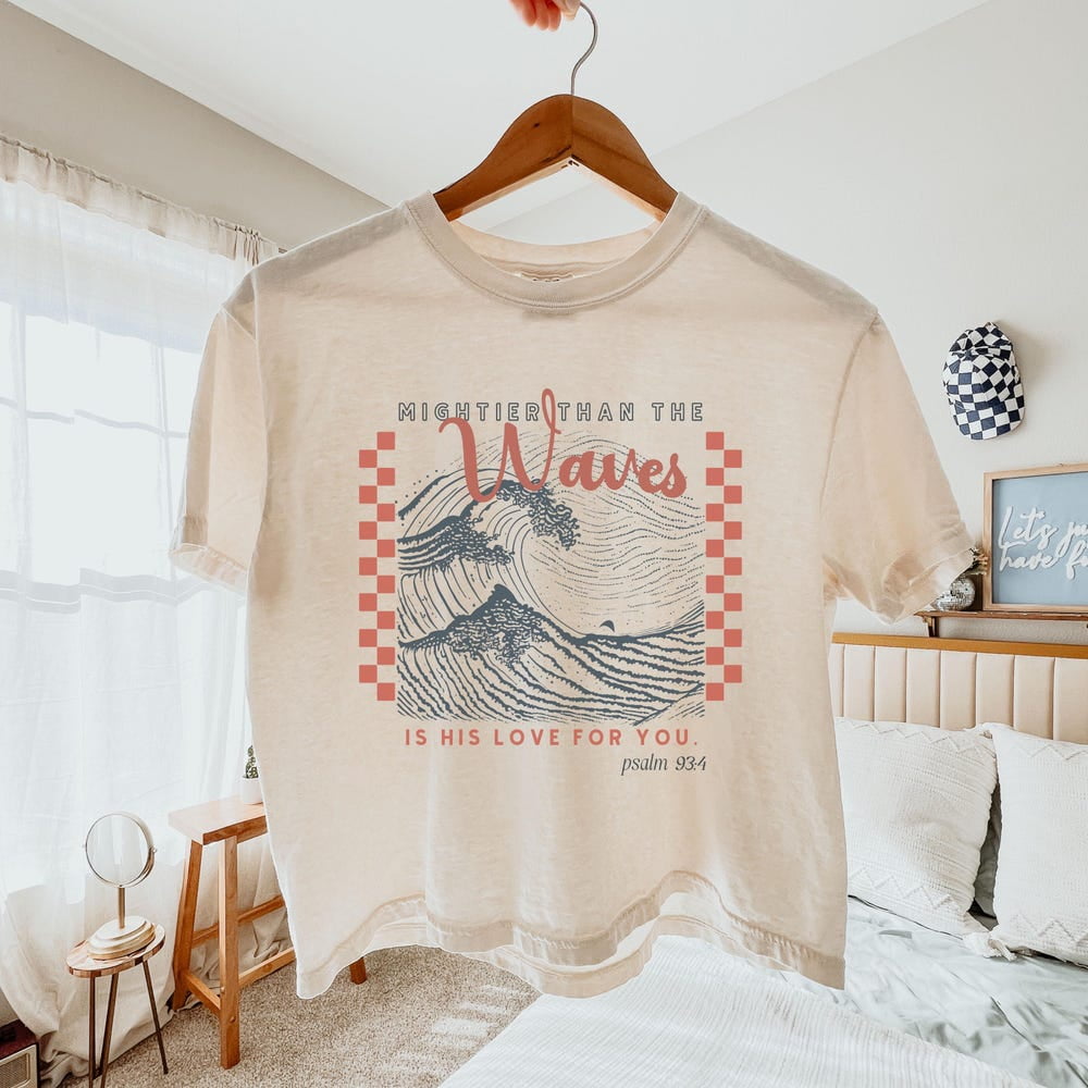 DOPASHIRT Mightier Than The Waves Psalm 93:4 Cropped Tee Christian Boxy ...