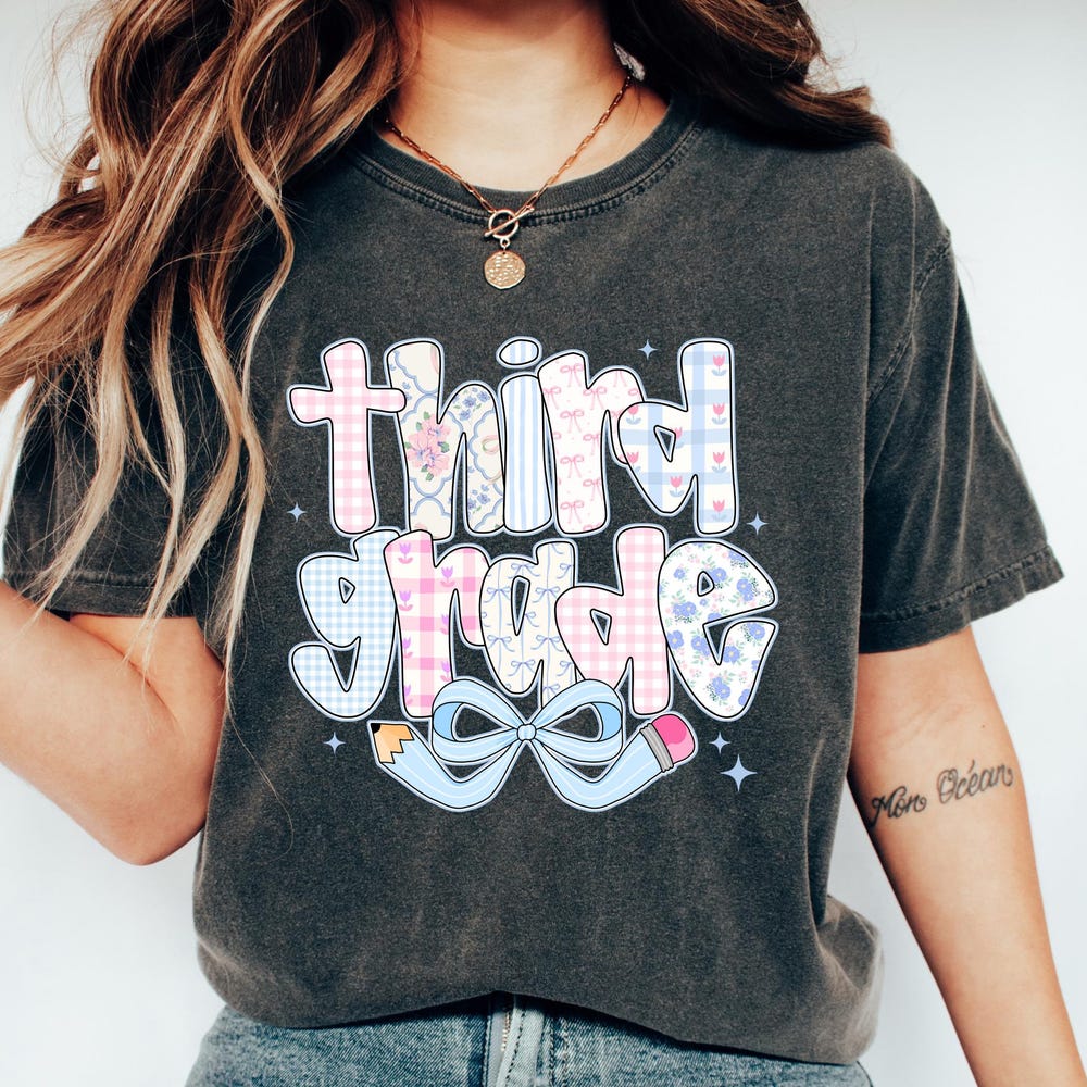 DOPASHIRT Retro 3Rd Grade T-Shirt, Preppy Third Grade Teacher Shirt ...