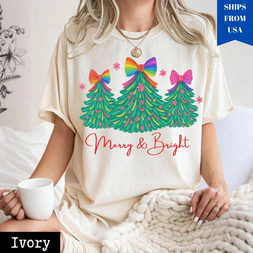 DOVU Chris.Tmas Shirt Merry & Bright Xmas Tree Tee Pink Holiday Festive ...