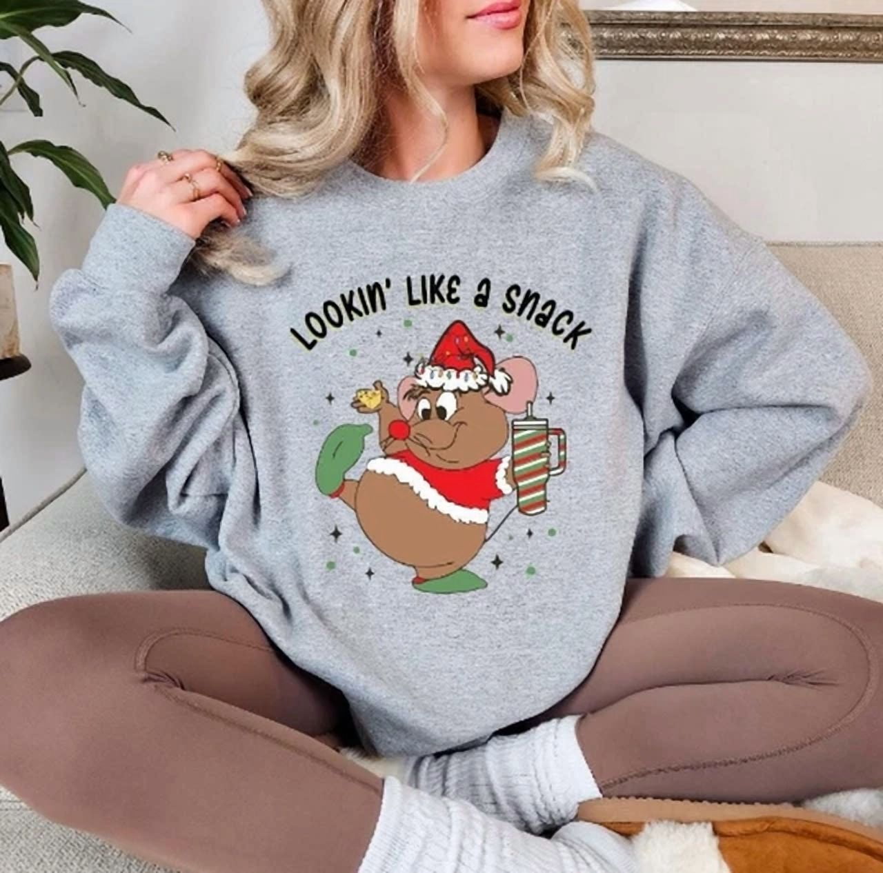 DOVU Cute Looking Like A Snack Mouse Sweatshirt, Family Sweatshirt ...