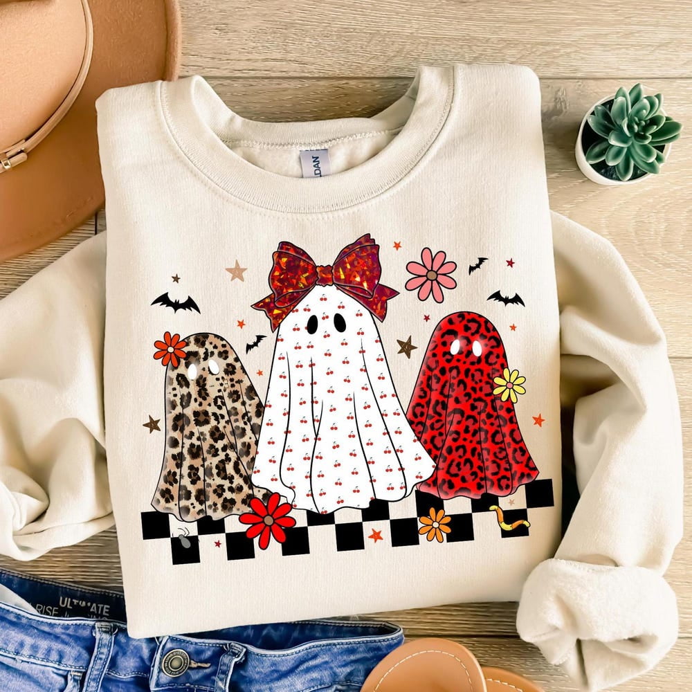 DOVU Leo.Pard Checker Ghost Sweatshirt: Spooky Season Hal.Low.Een Sweatshirt Trendy Sweatshirt ...