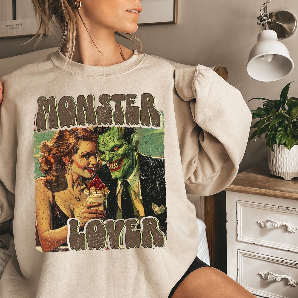 DOVU Trendy Monster Lover Hal.Low.Een Sweatshirt, Vintage Monster Lover ...