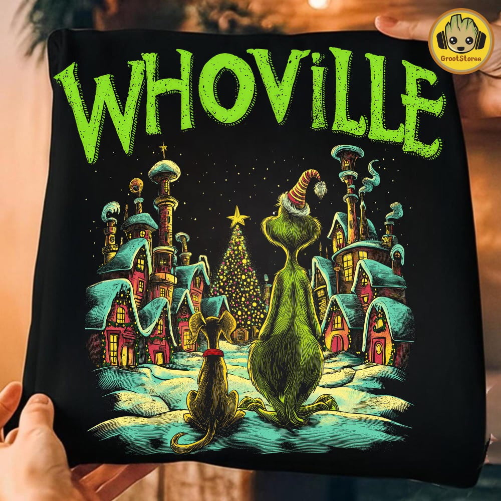 DOVU Xmas Thief Shirt, Retro Green Small Town Chris.Tmas Shirt, Green ...