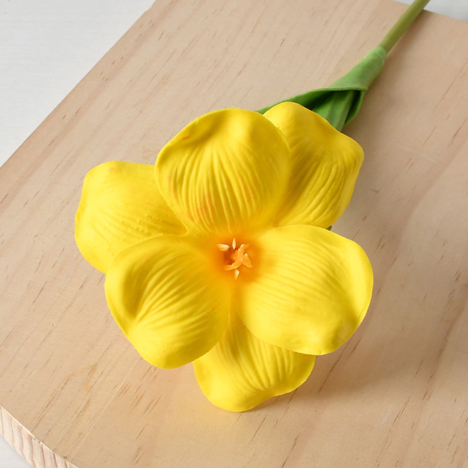 DUANLE Artificial Flower Bouquet Realistic Texture Requires No Water ...