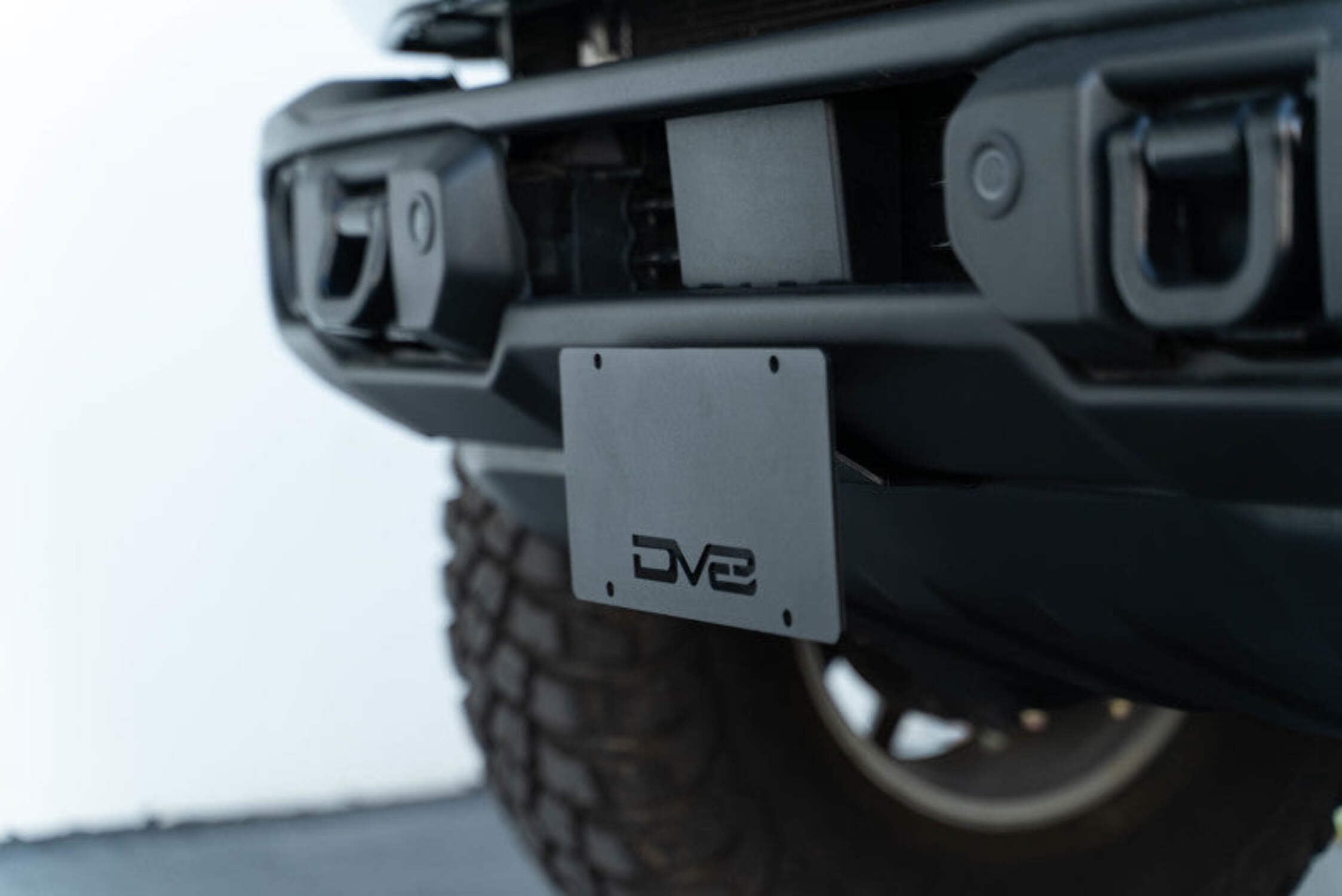 DV8 Offroad 21-23 Ford Bronco Capable Bumper Front License Plate Mount ...