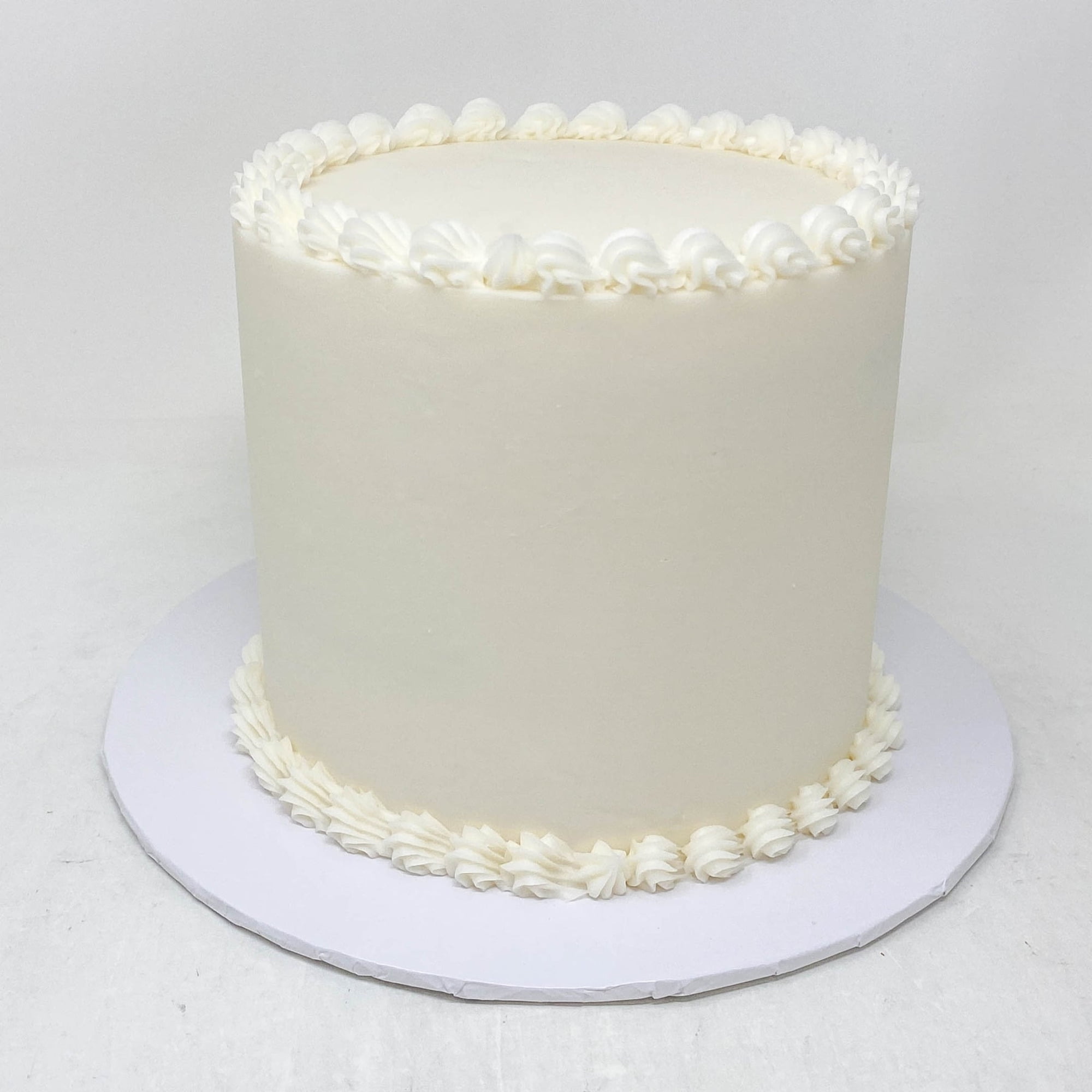 Da Cakes Houston Plain Buttercream Cake with Border 8" 15-20 Servings ...