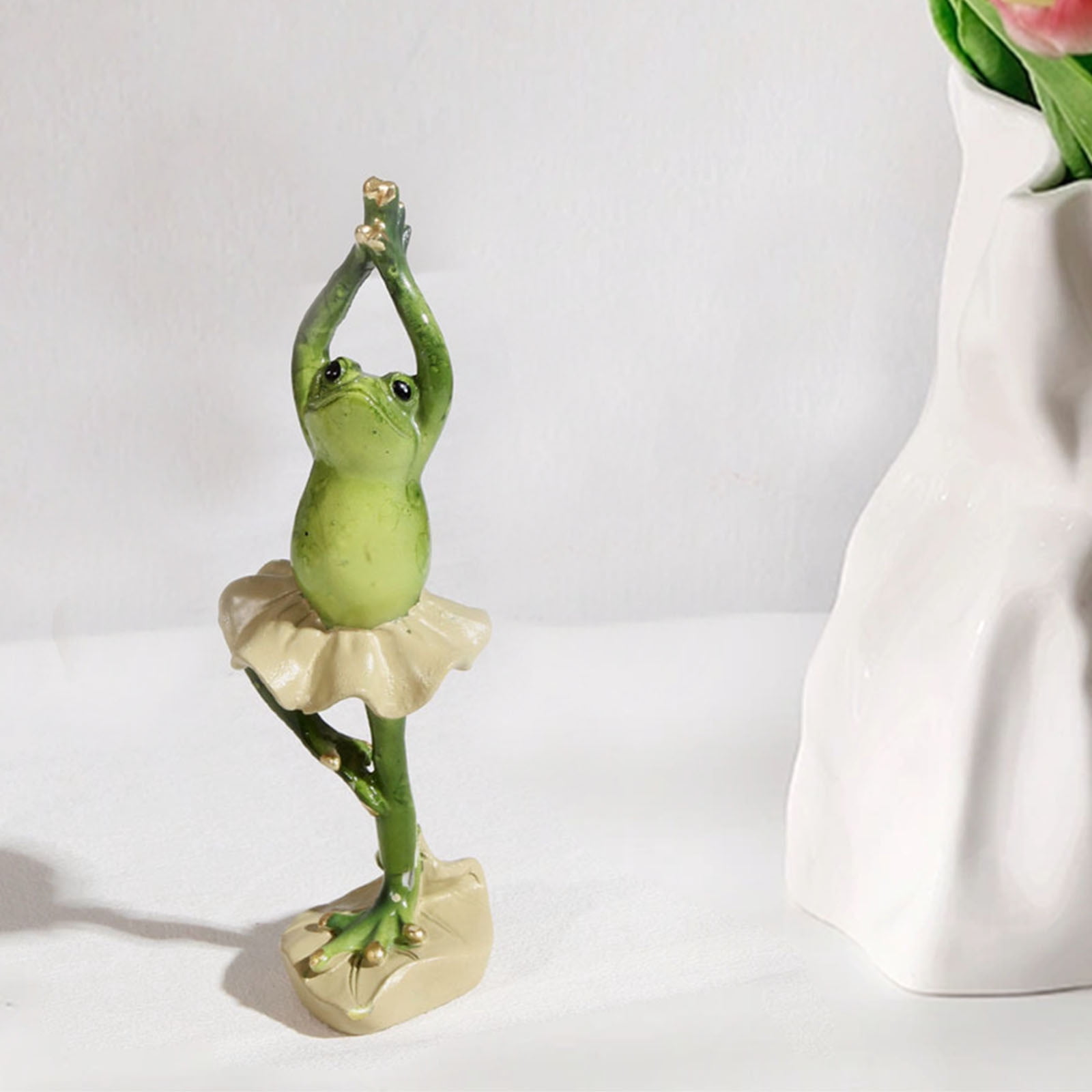 Dadatutu Miniature Frog Garden Statue, Ballet Dancing Frog Trinket for ...