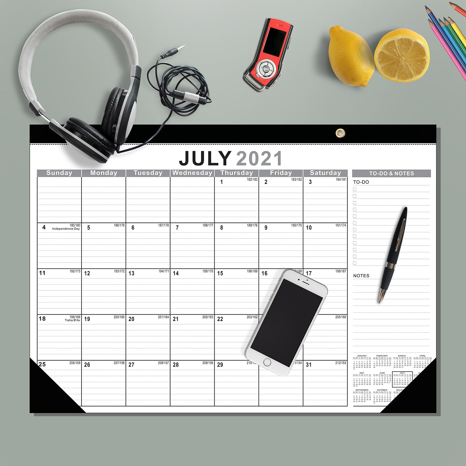 Dainzusyful Desk Calendar Desk Accessories 2022 English Desktop Fresh ...