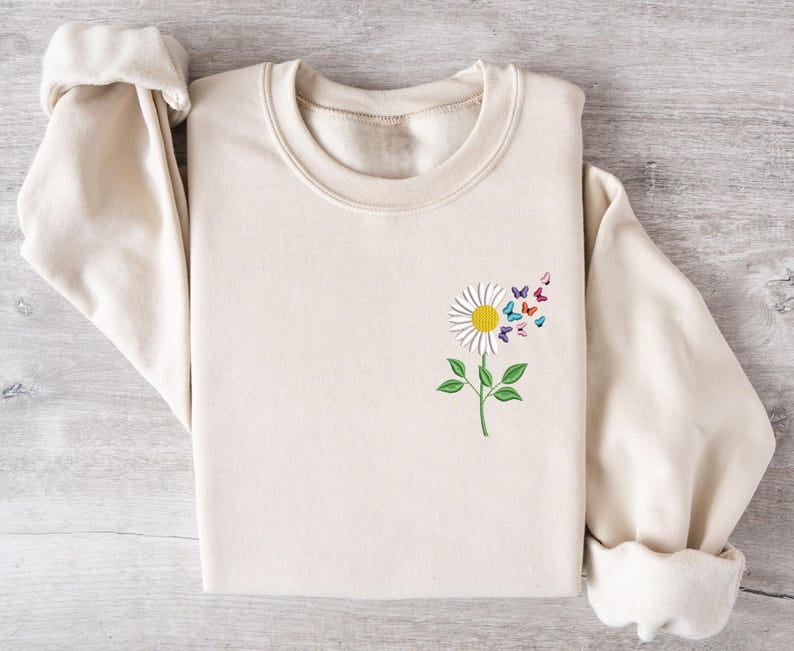 Daisy Embroidered Sweatshirt, Floral Aesthetic Pullover, Gift for Her ...