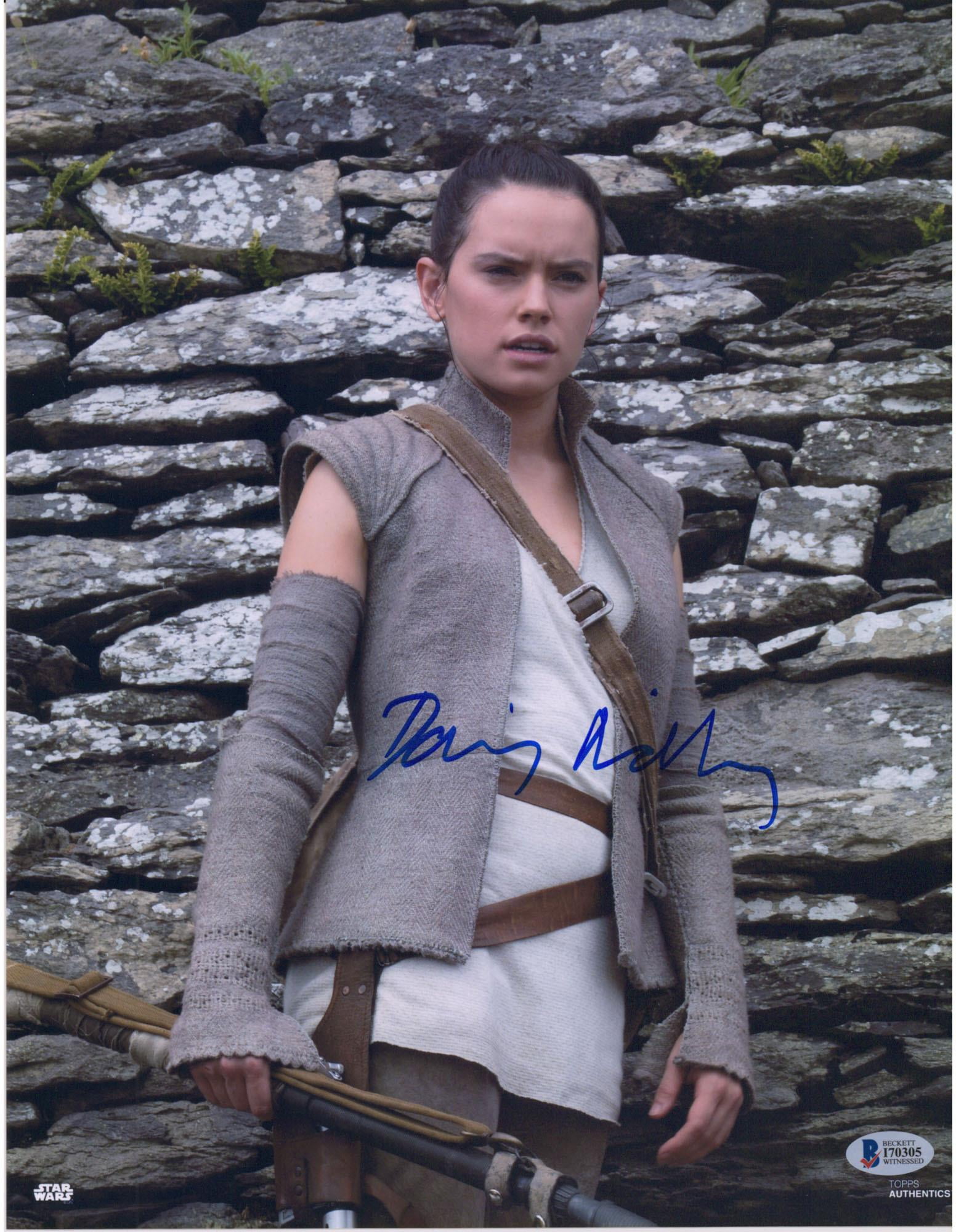 Daisy Ridley Star Wars 11x14 Photo Item#10148211 - Walmart.com