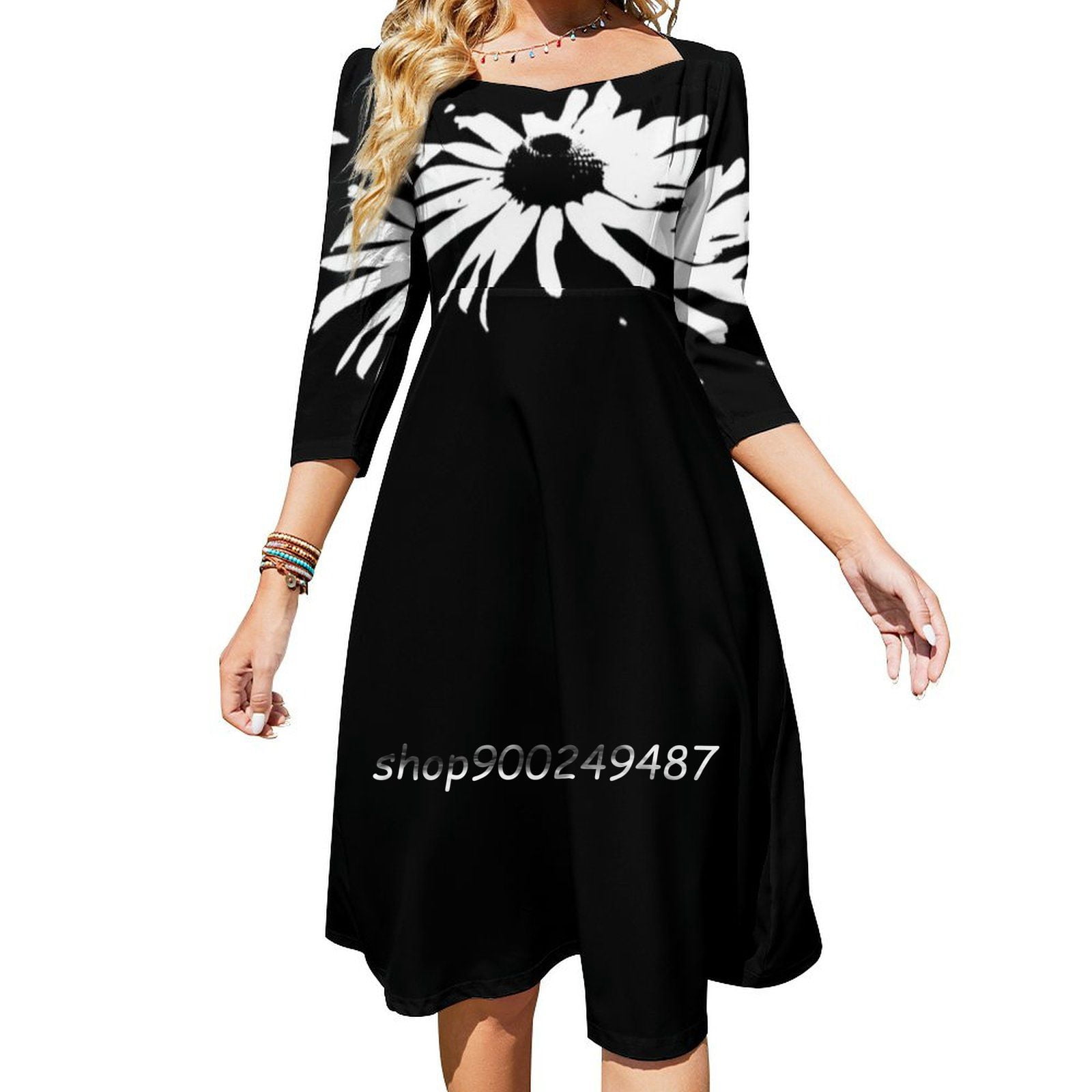 Daisy | Wildflower | Daisy Flower | Black And White Daisy | Square Neck ...
