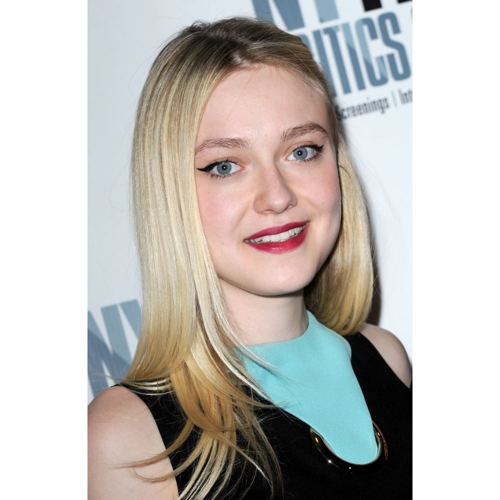 Dakota Fanning At Arrivals For Every Secret Thing Premiere Amc Empire ...
