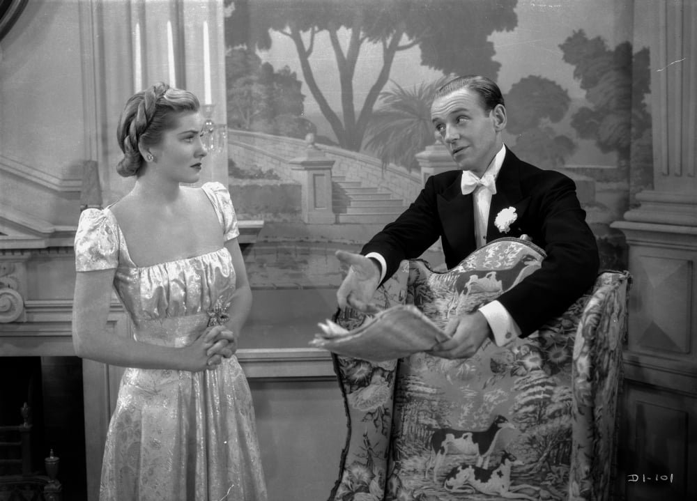 Damsel In Distress with Joan Fontaine wearing Dress in Black and White ...