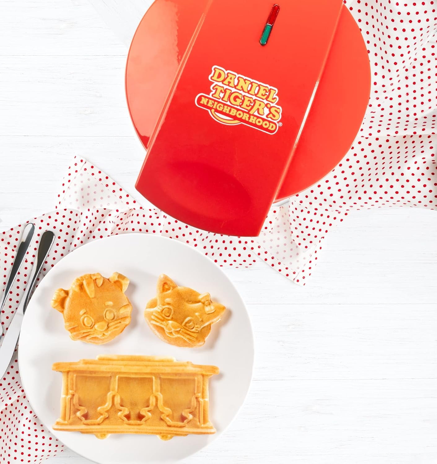 Daniel Tiger Waffle Maker Iron- Electric Nonstick Waffler Feat. 3D Mini ...