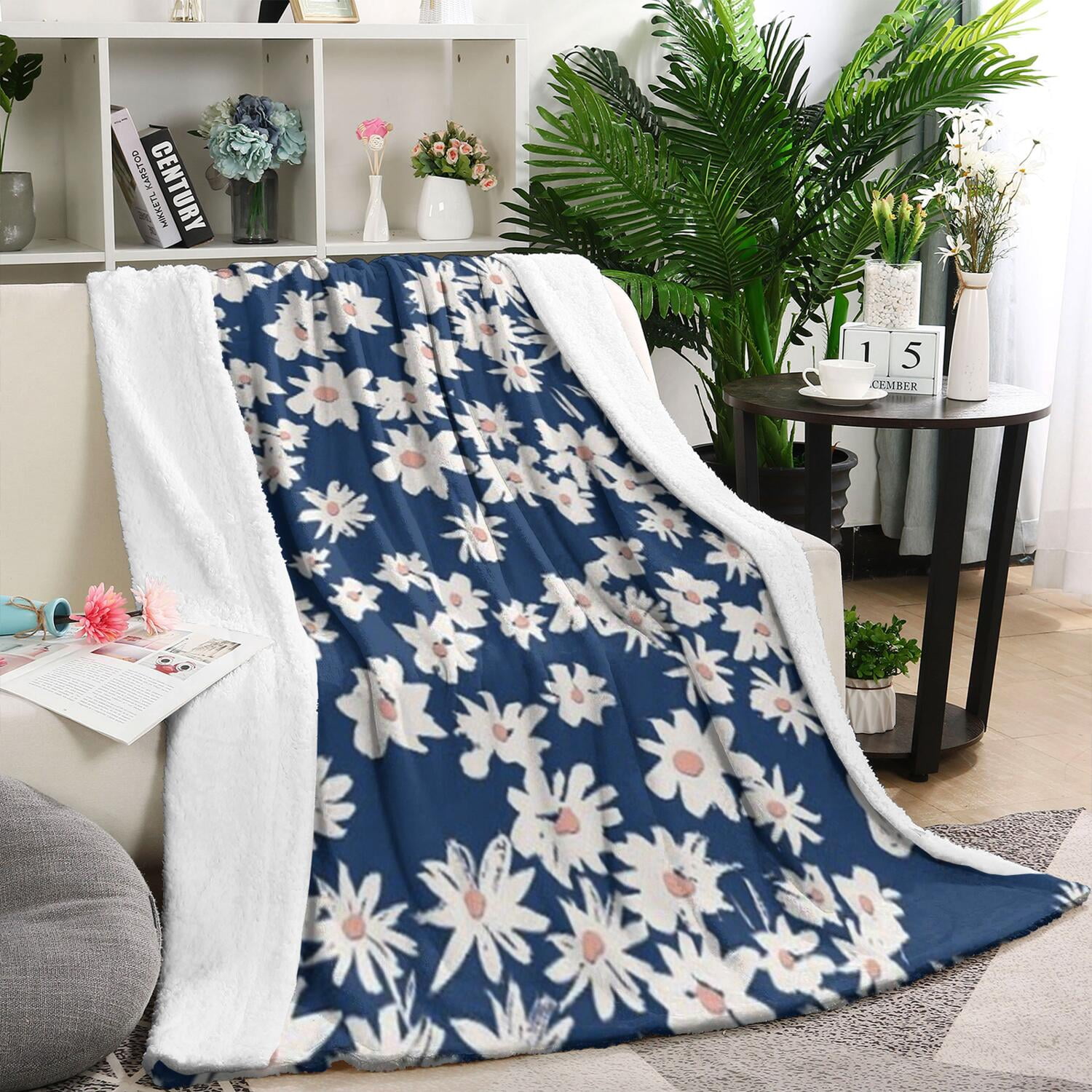 Dark Blue Daisy Flower Pattern Blanket,Comfortable Soft Lamb Wool Throw ...