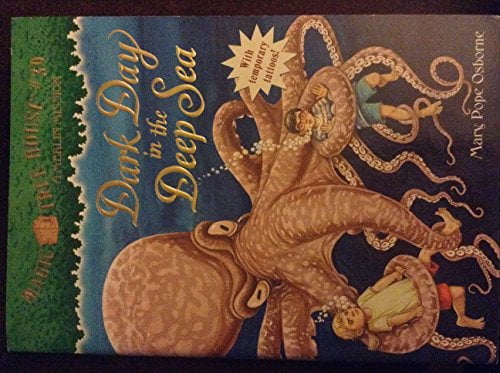 Pre-Owned Dark Day in the Deep Sea (Magic Tree House, #39) Paperback ...