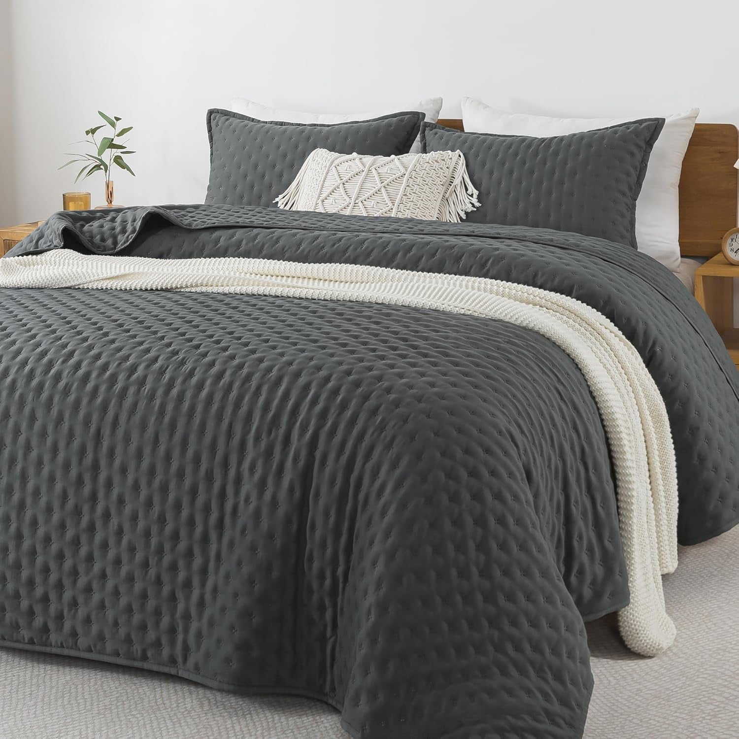 Dark Grey King Size Quilt Bedding Set (106x96 Inch), 3 Pieces Soft ...