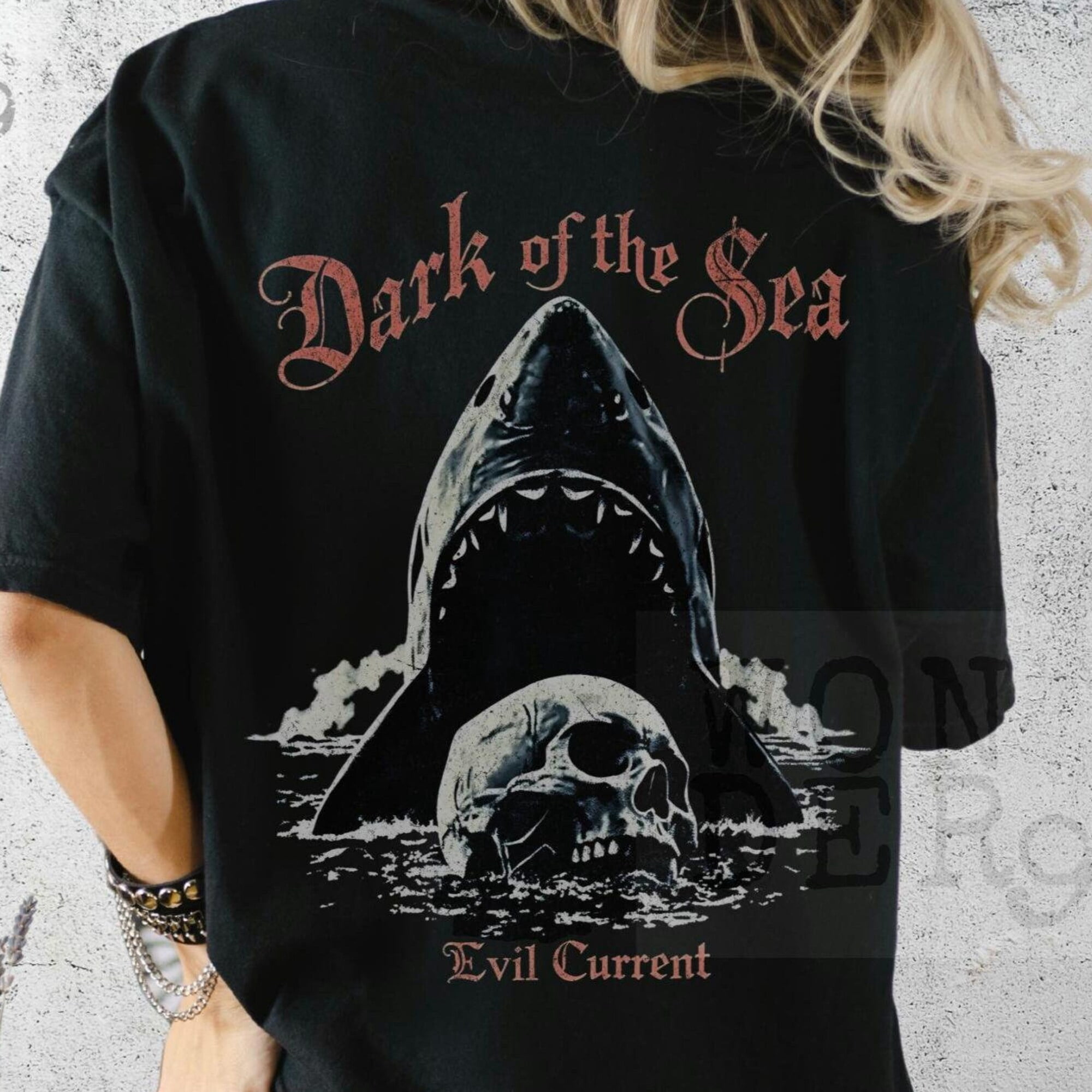 Dark of the Sea Shark and Skull Graphic Tee Gothic Metal Streetwear ...
