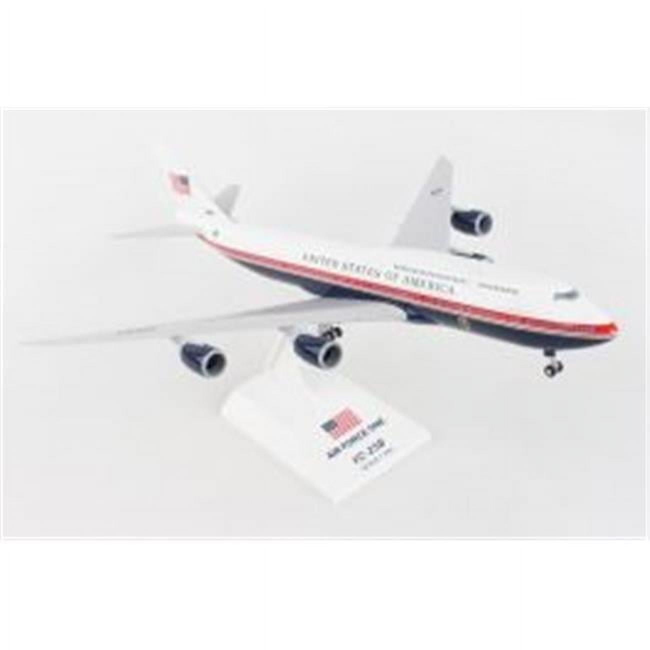 Daron® SKYMARKS Air Force One 747-8I w/Gear (VC-25B), 1/200 Scale ...