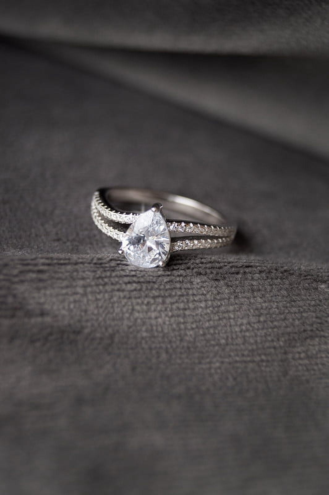 Dash Jewel 1.6 Ct Pear Cut VVS1/D Lab Created Simulated Diamond ...