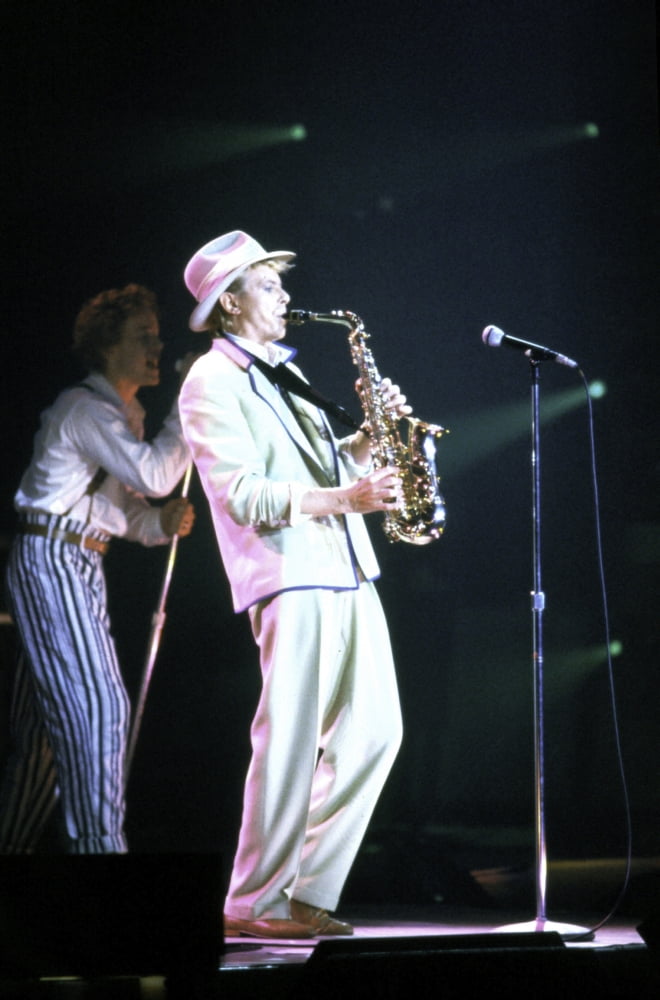 David Bowie playing saxophone on stage Photo Print (8 x 10) - Walmart.com
