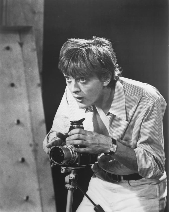 David Hemmings With Camera From Blow Up 24x36 Classic Hollywood Poster ...