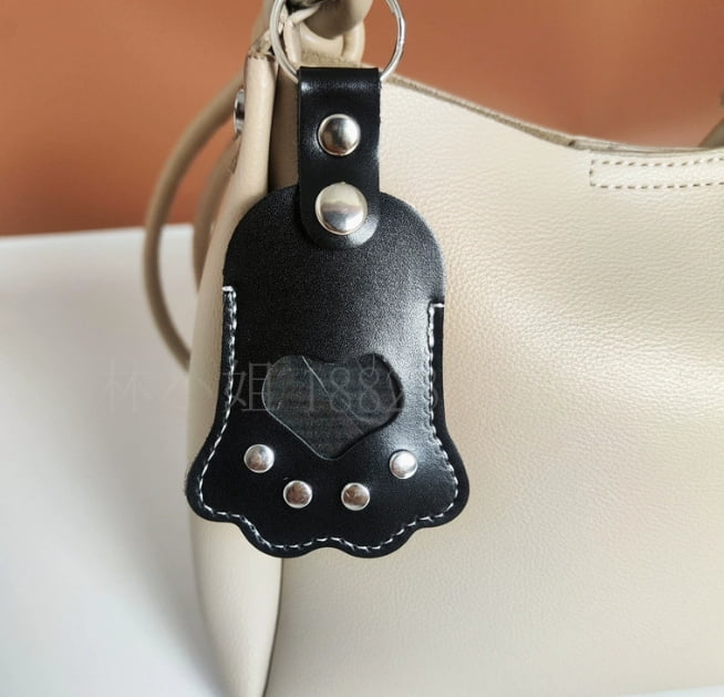 WEUVEB Durable Black PU Dog Paw Keychain Pendant for Bags and Keys ...