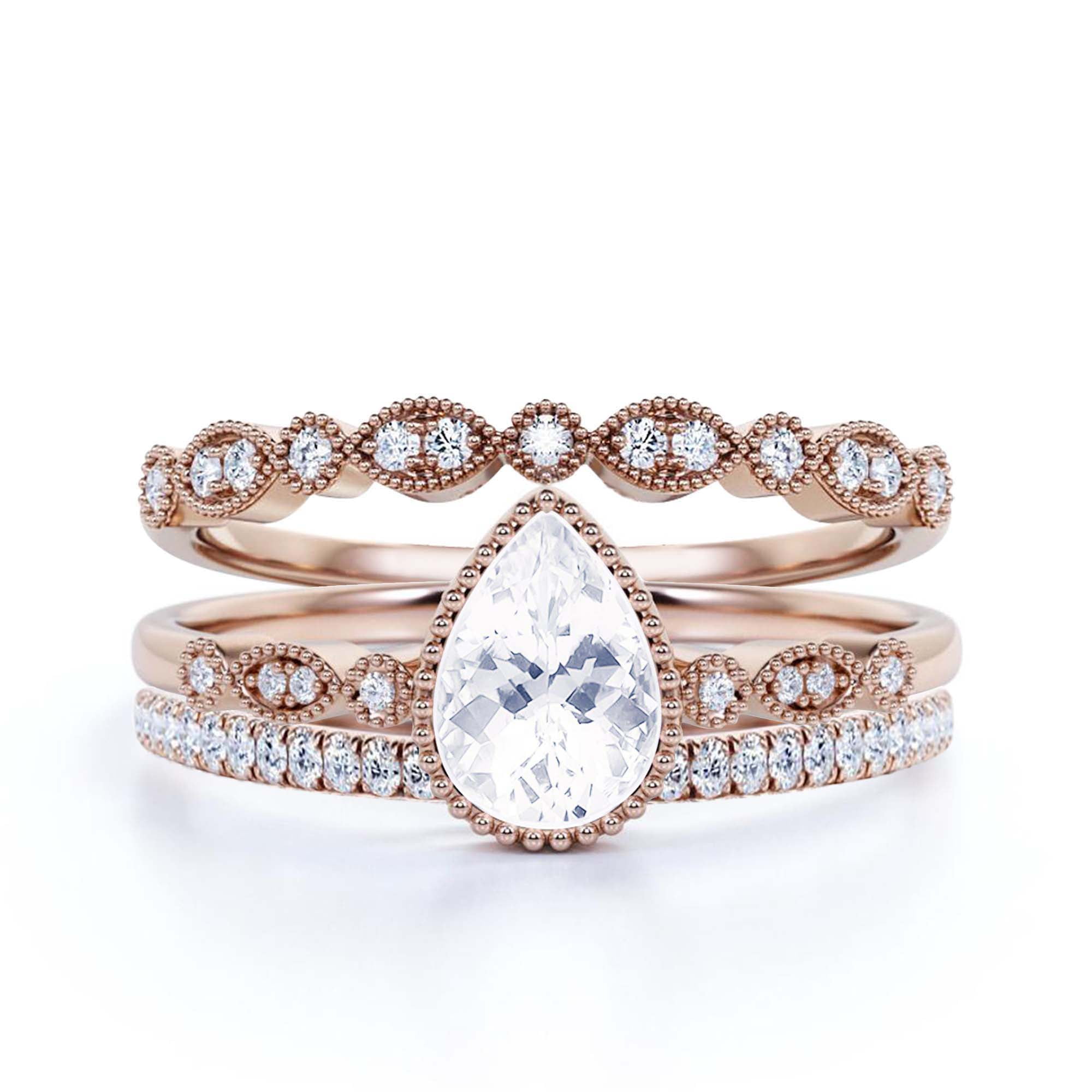 Dazzling Boho & hippiepie 2.25 Carat Pear Cut Diamond Moissanite ...