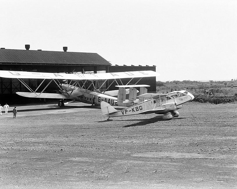 De Havilland DH-84 & Handley Page HP42 - 20x30 Inch Glossy Laminated ...
