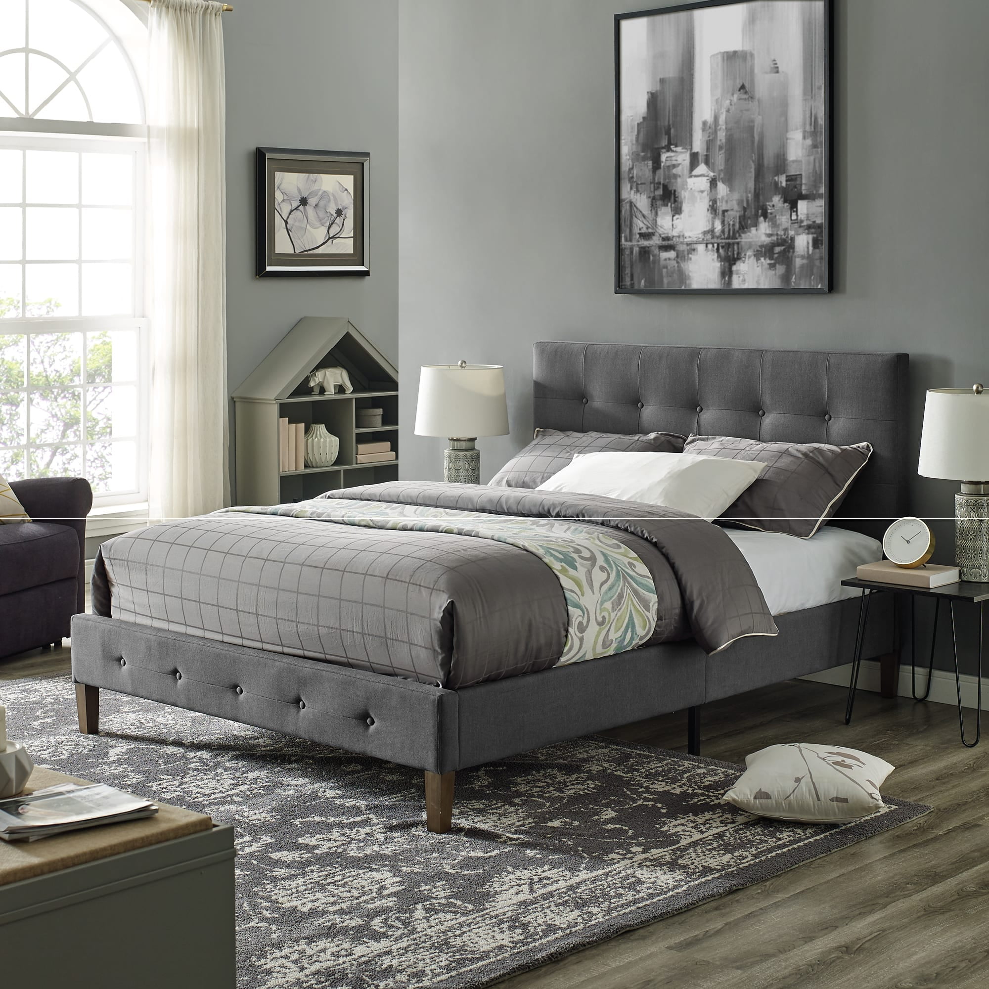 DeCoro Seattle Modern Tufted Upholstered Platform Bed | Headboard and ...