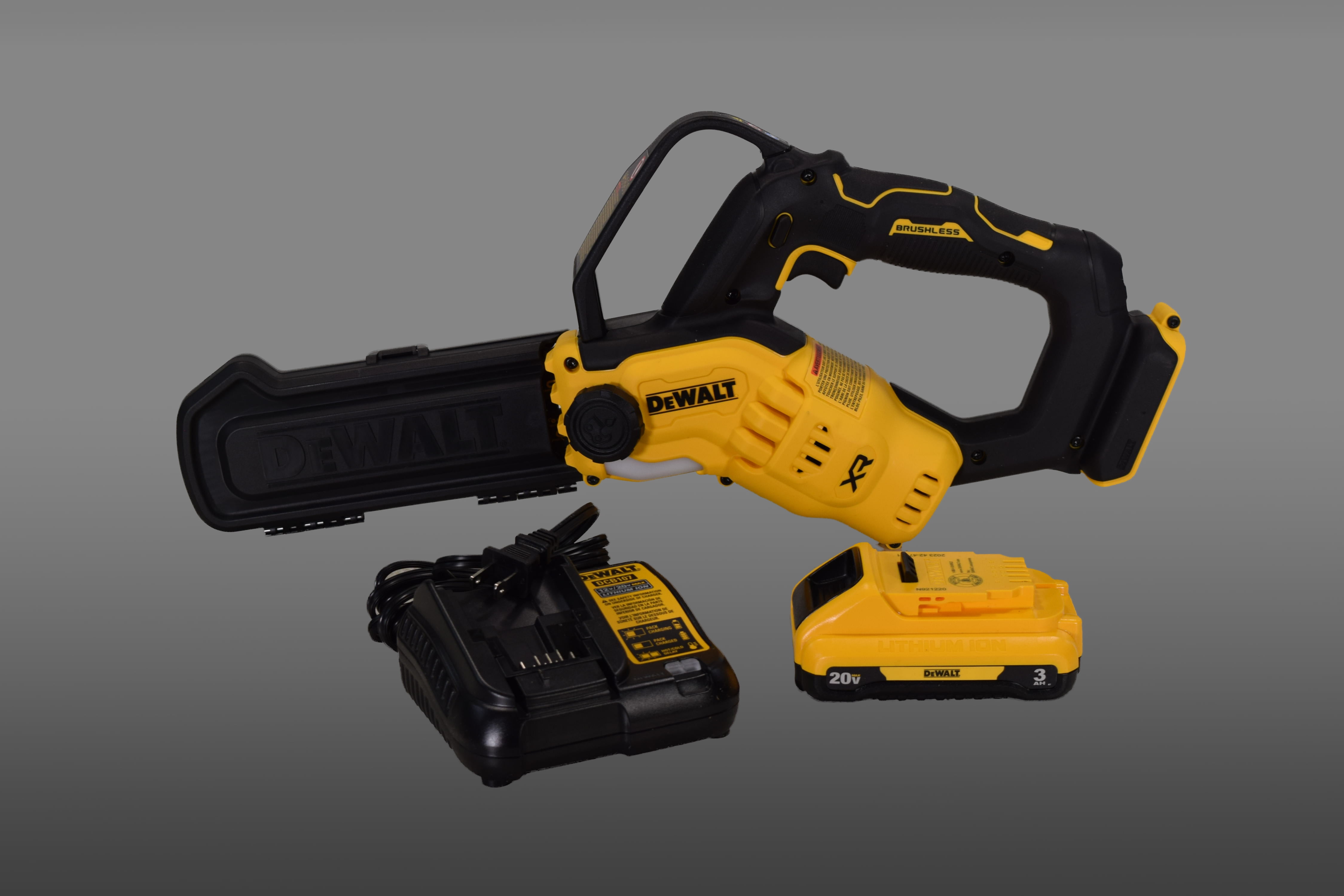 DeWalt DCCS623L1 20V Max Cordless Brushless 8 Inch Pruning Chainsaw Kit ...