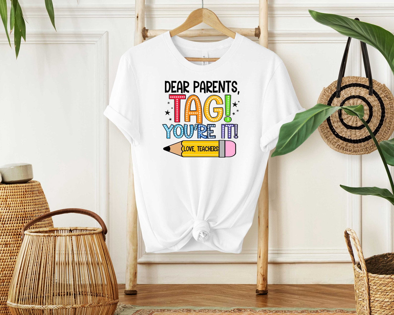 Dear Parents Tag You're It Teacher Shirt, Last Day Of School Summer Tee ...