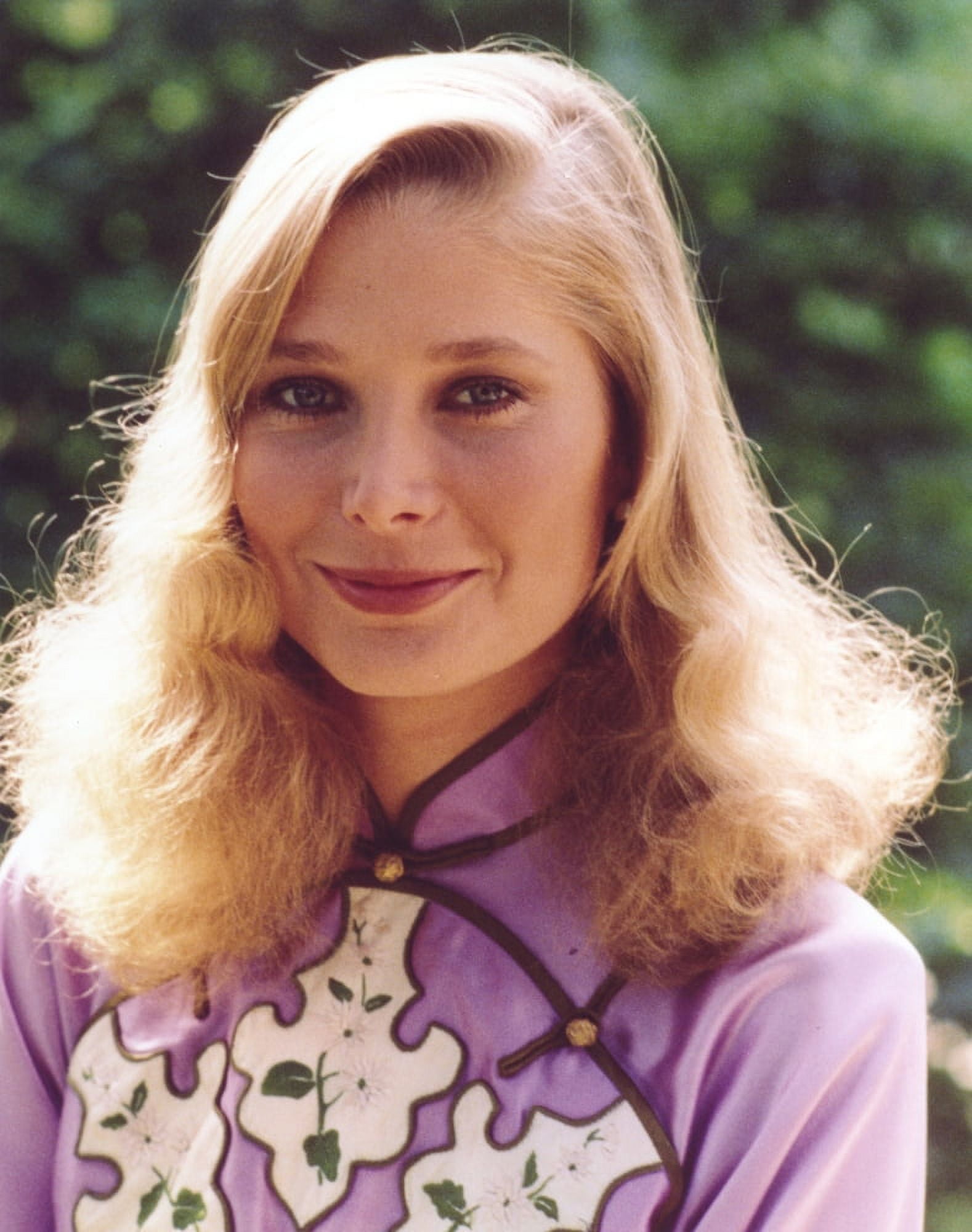 Deborah Raffin Portrait in Asian Dress Photo Print (8 x 10) - Walmart.com