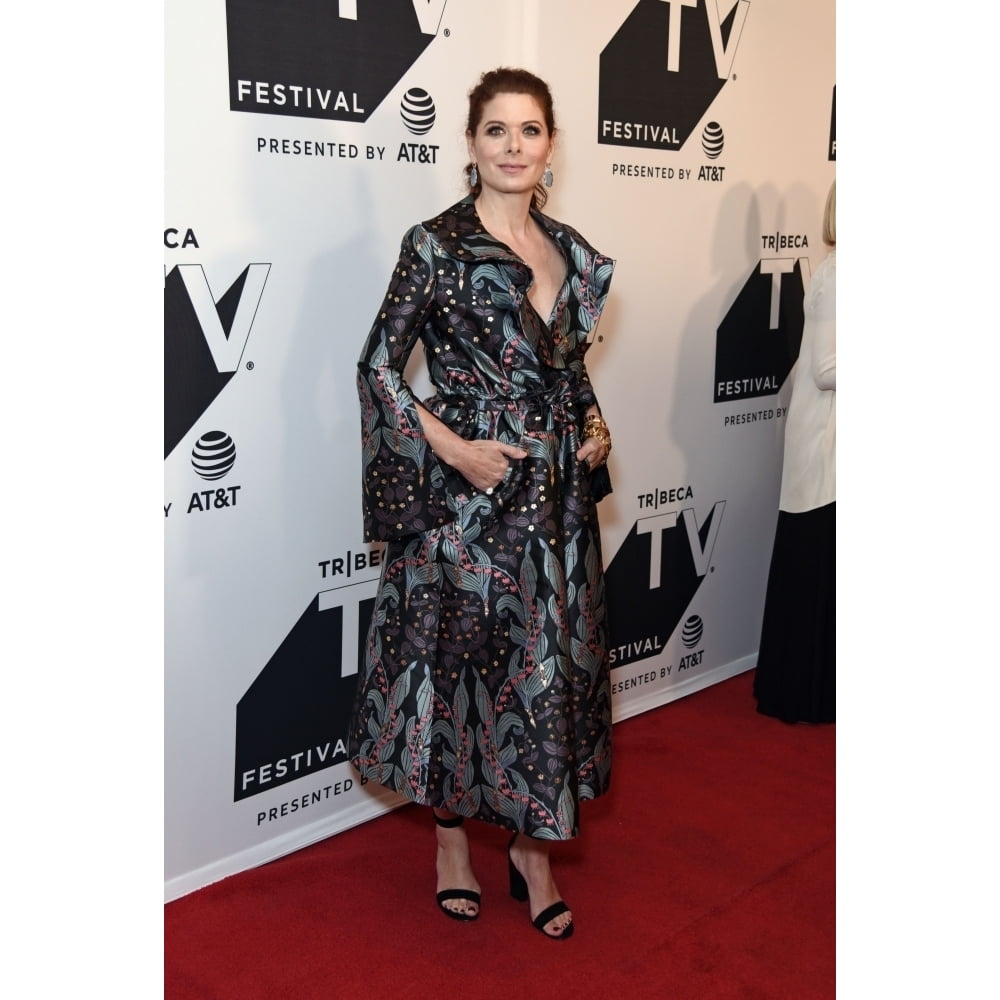 Debra Messing At Arrivals For Will & Grace An Exclusive Celebration And ...