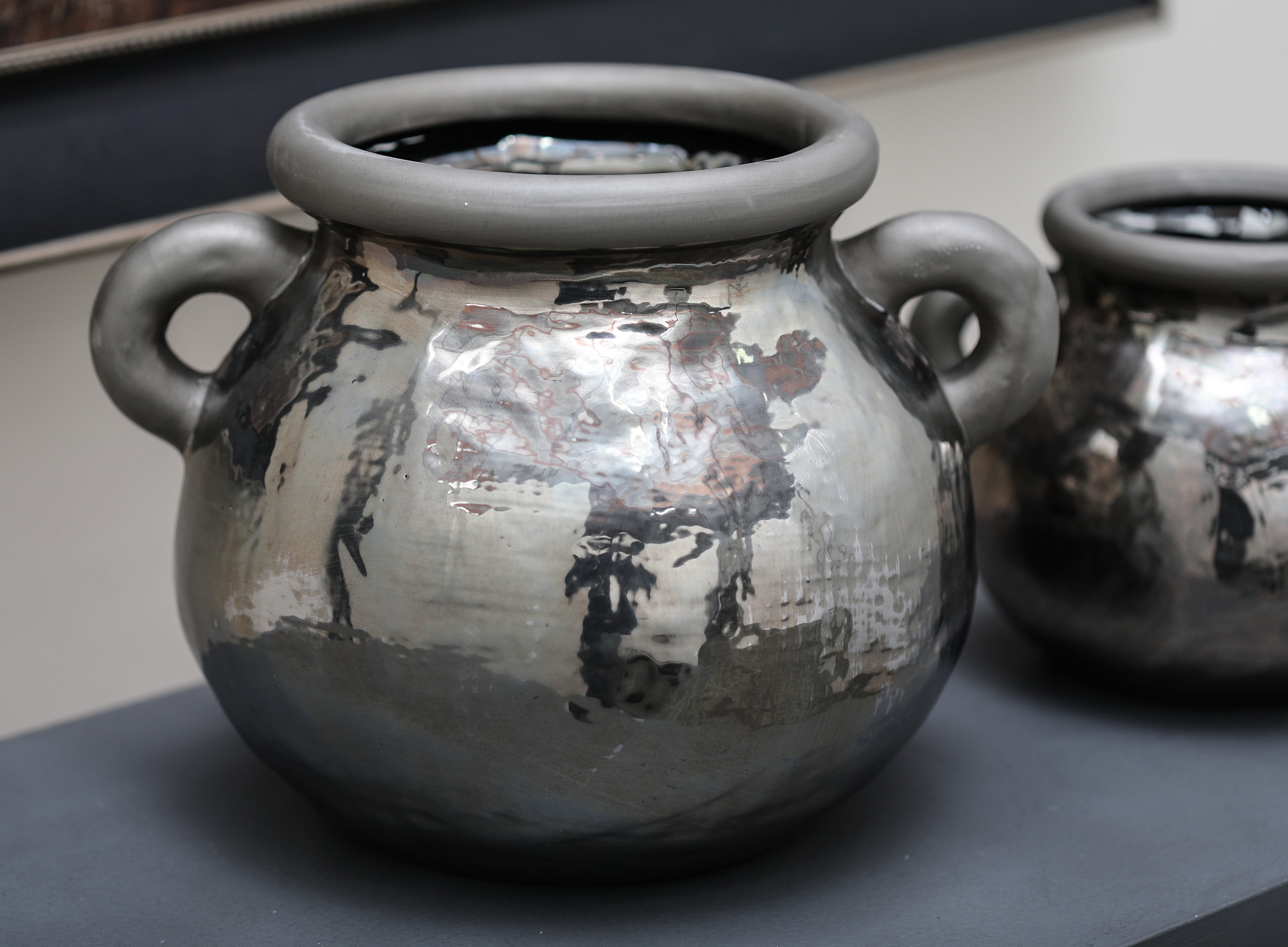 DecMode Eclectic Style Large, Round, Electroplated Metallic Silver ...