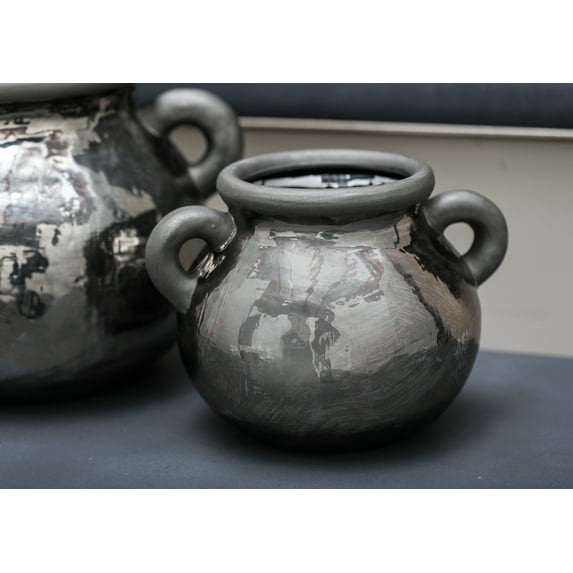DecMode Eclectic Style Large, Round Metallic Silver Ceramic Pot with ...