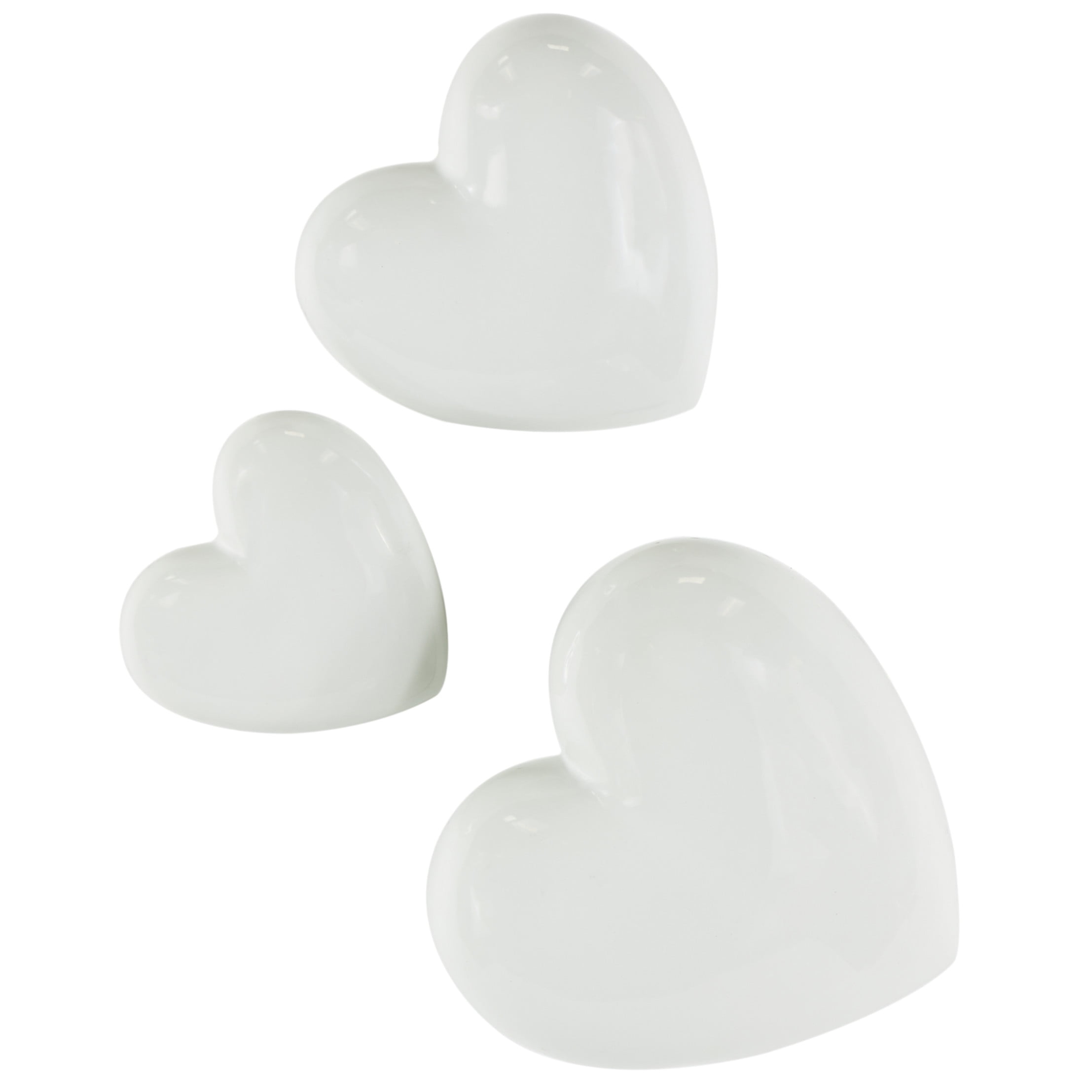 DecMode White Ceramic Slanted Heart Wall Decor with Varying Sizes (3 ...