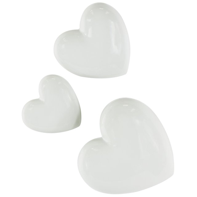 DecMode White Ceramic Slanted Heart Wall Decor with Varying Sizes (3 ...