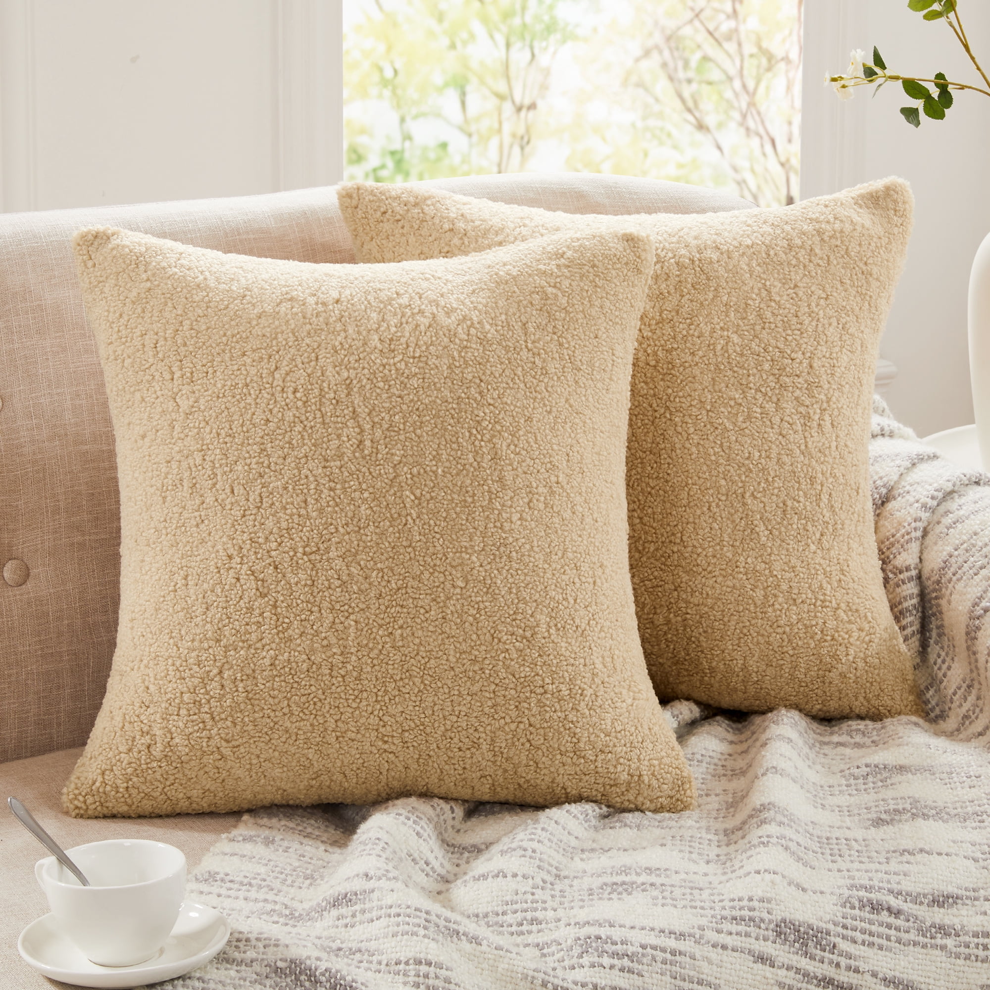 Deconovo Fleece Throw Pillow Covers, Fuzzy Faux Fur Cushion Case for ...