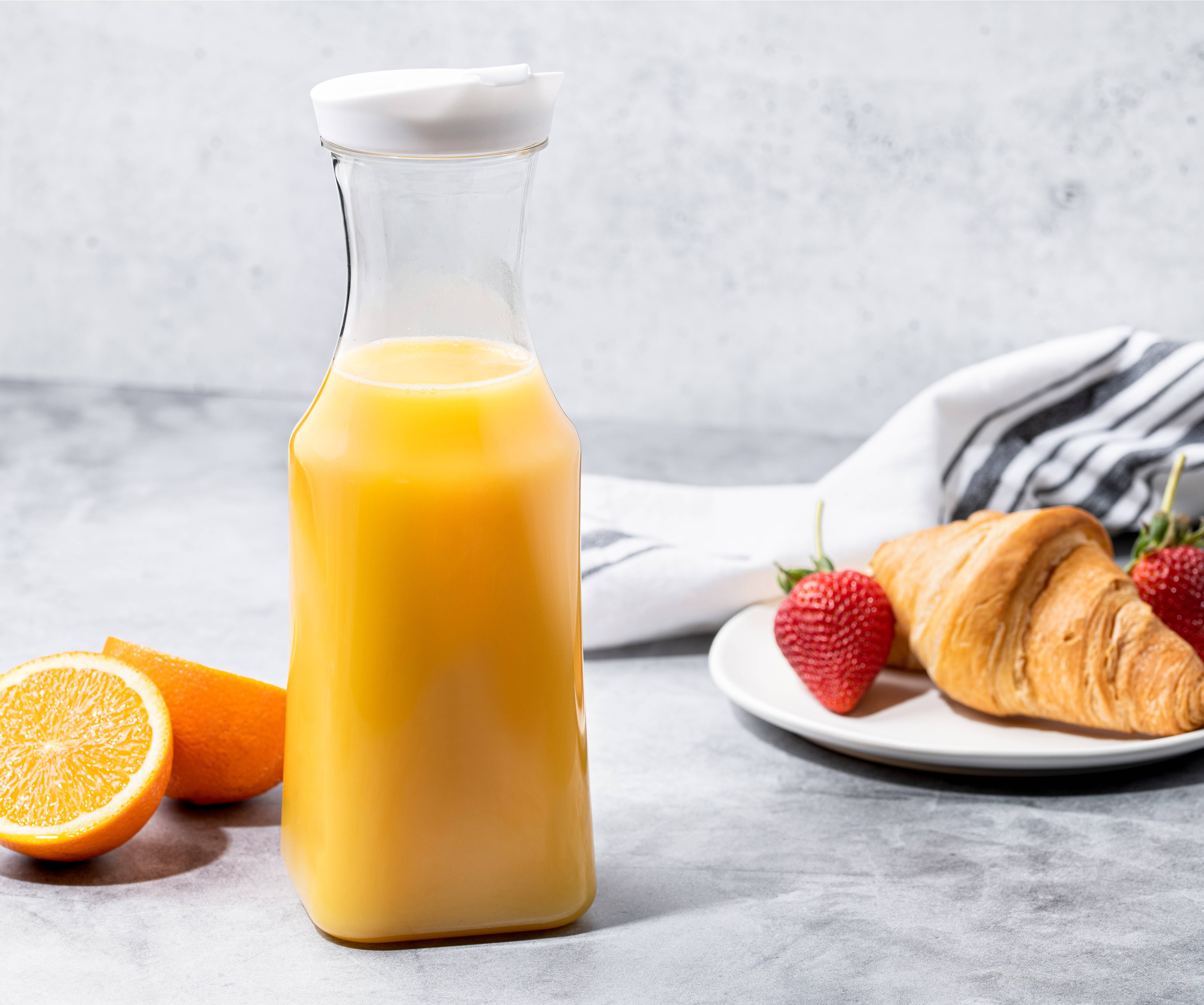 Decor Square Bottom Plastic Pitchers With White Lids, 25oz, Ideal for ...