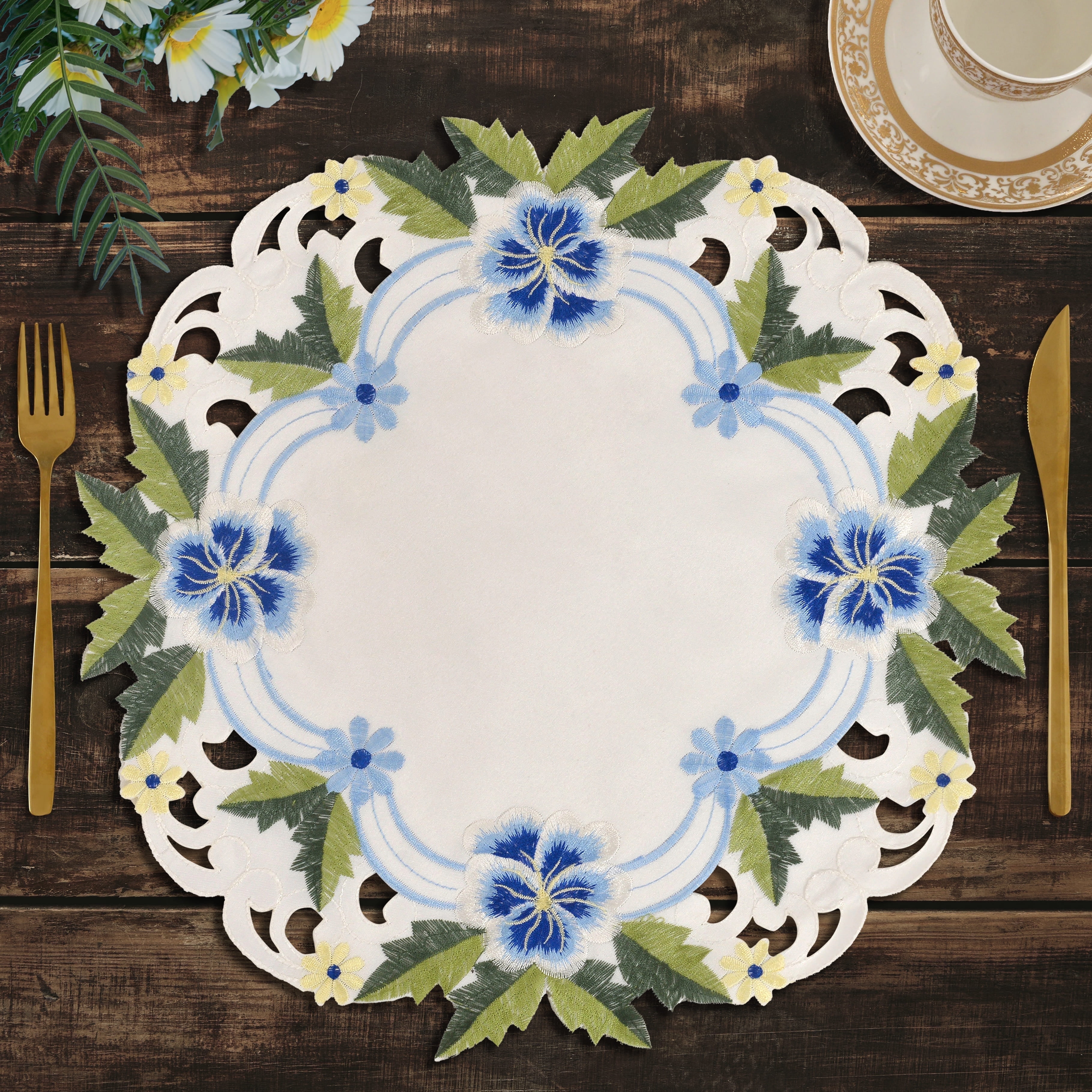 Decozen Blue or Green Lace White Doilies Set of 8 - Round Placemats ...
