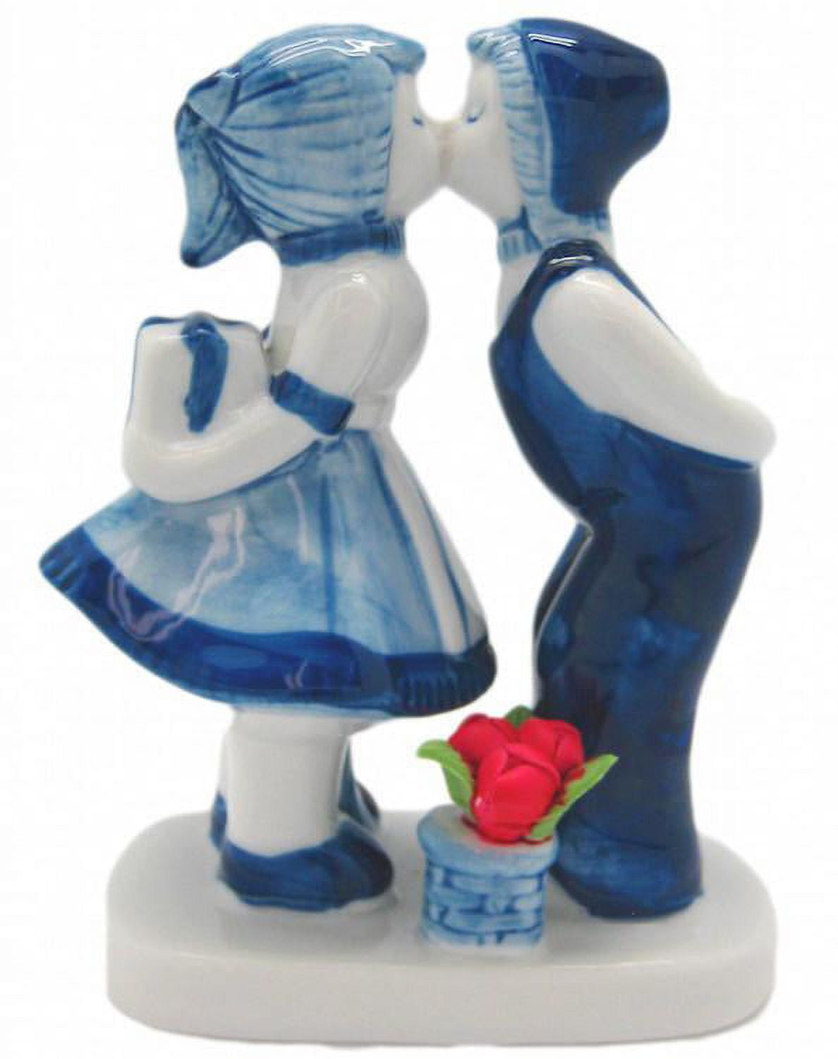Delft Blue Ceramic Kiss with Tulips - Walmart.com