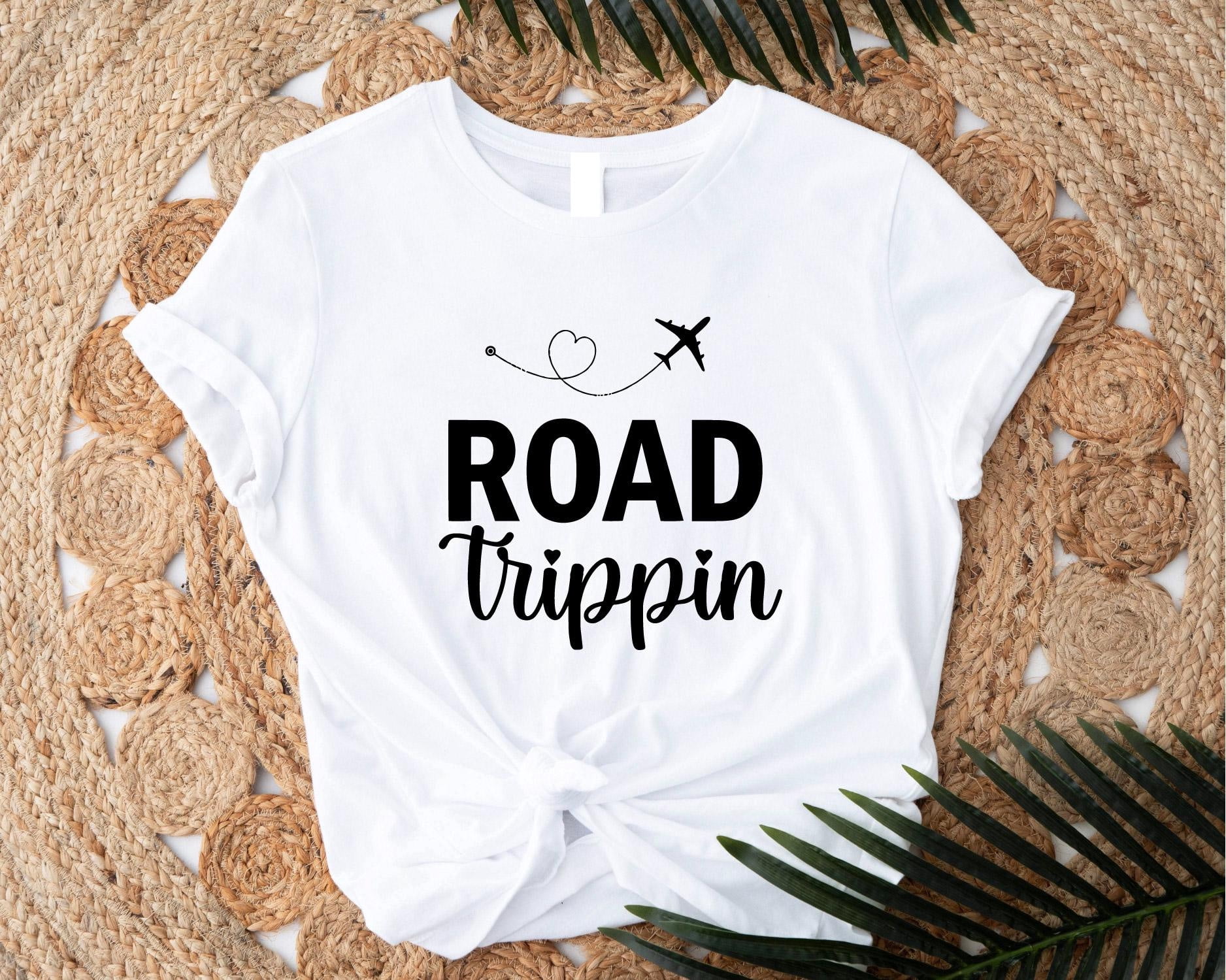 DeliFri Road Trippin T-shirt, Girls Weekend Shirt, Summer Road Trip Tee ...