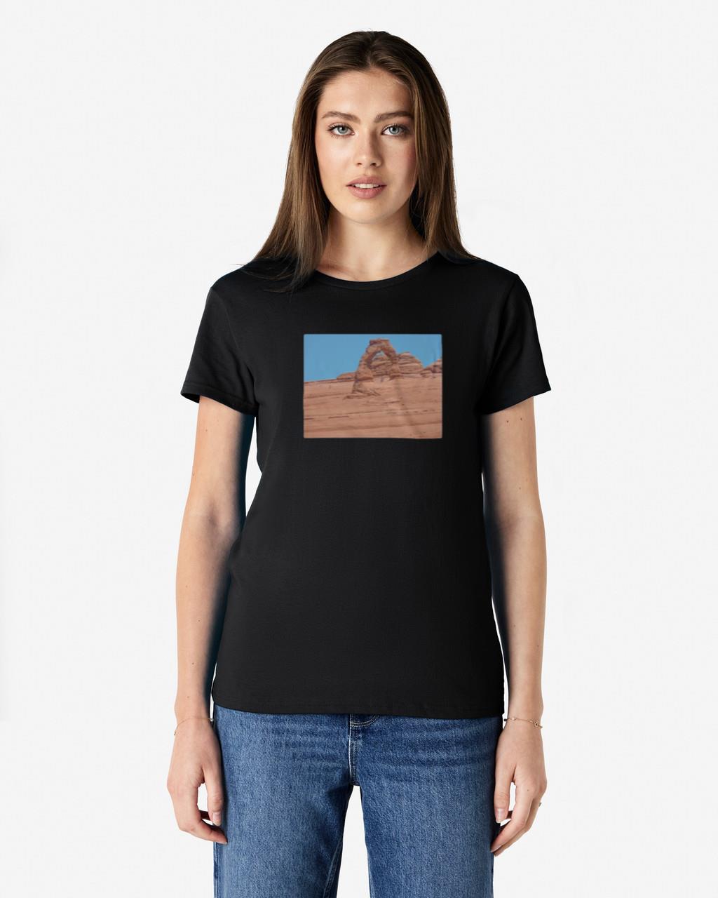 Delicate Arch Premium Utah National Desert Scene T-Shirt, for men ...
