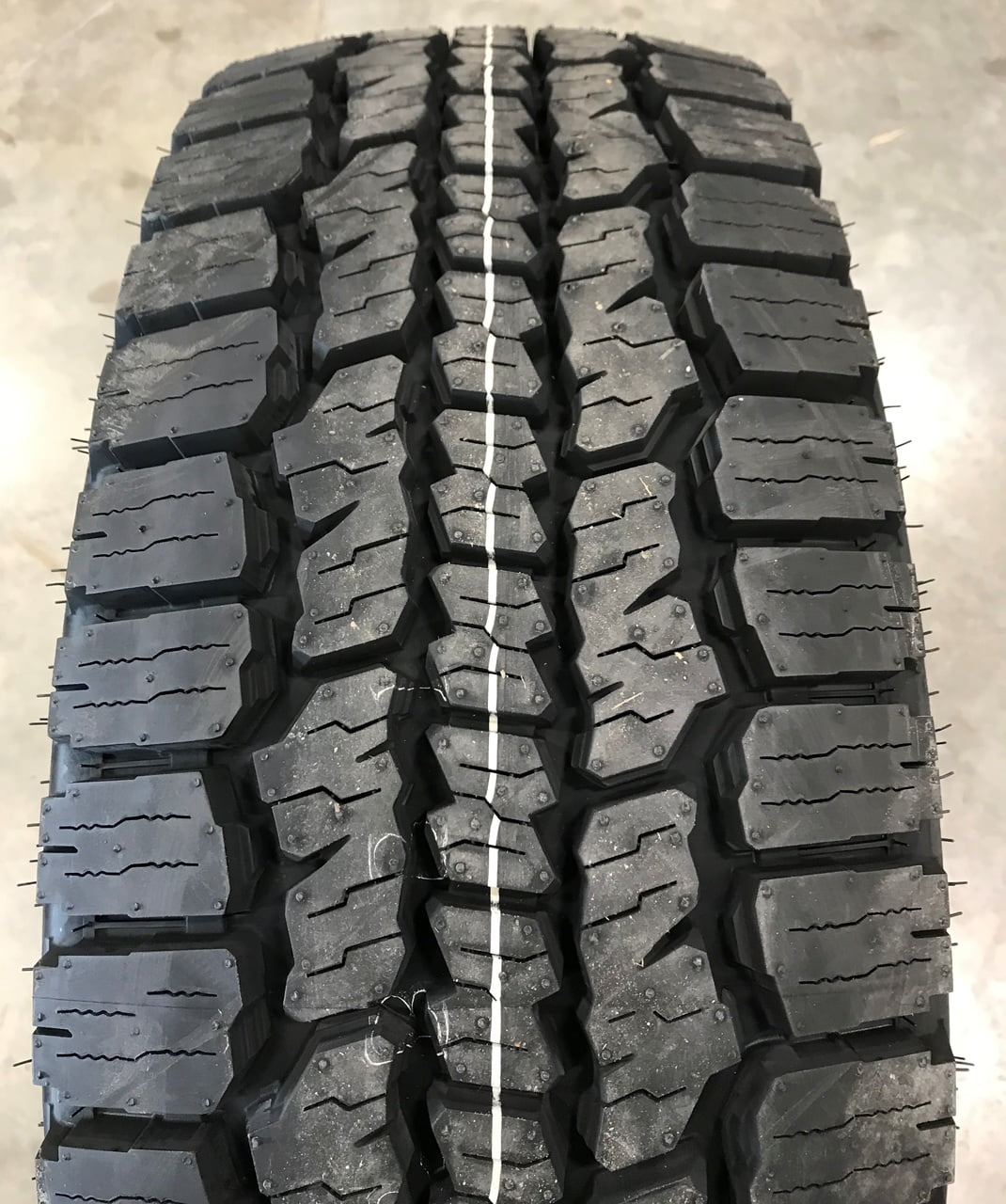 Delta Trailcutter AT4 All-Season 275/65R18 116T Tire - Walmart.com